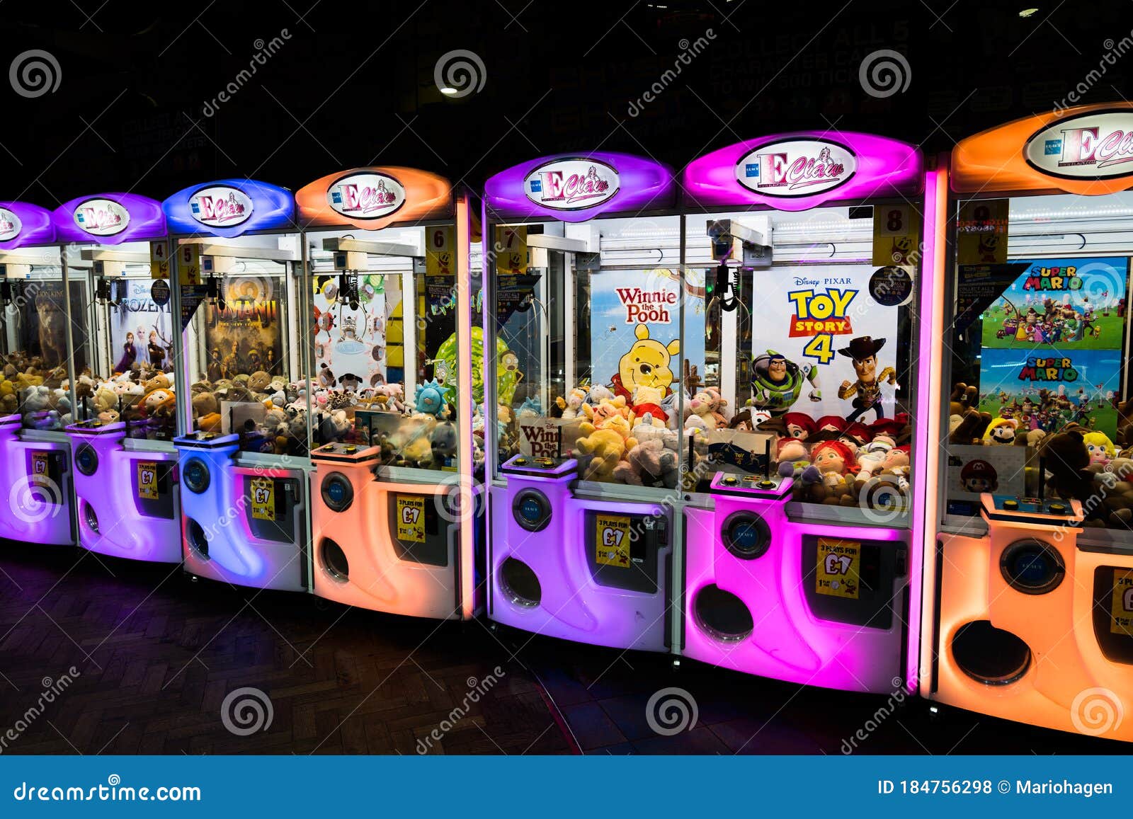 Arcade Crane Claw Machine Editorial Photo 86108907