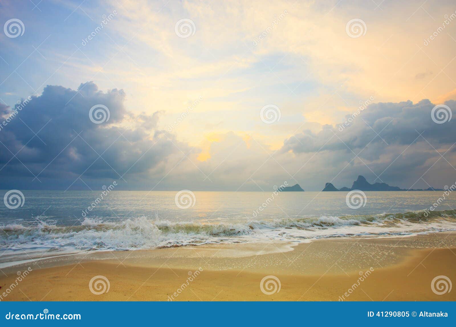 Colorful Dawn Over the Sea. Stock Image - Image of evening, golden ...