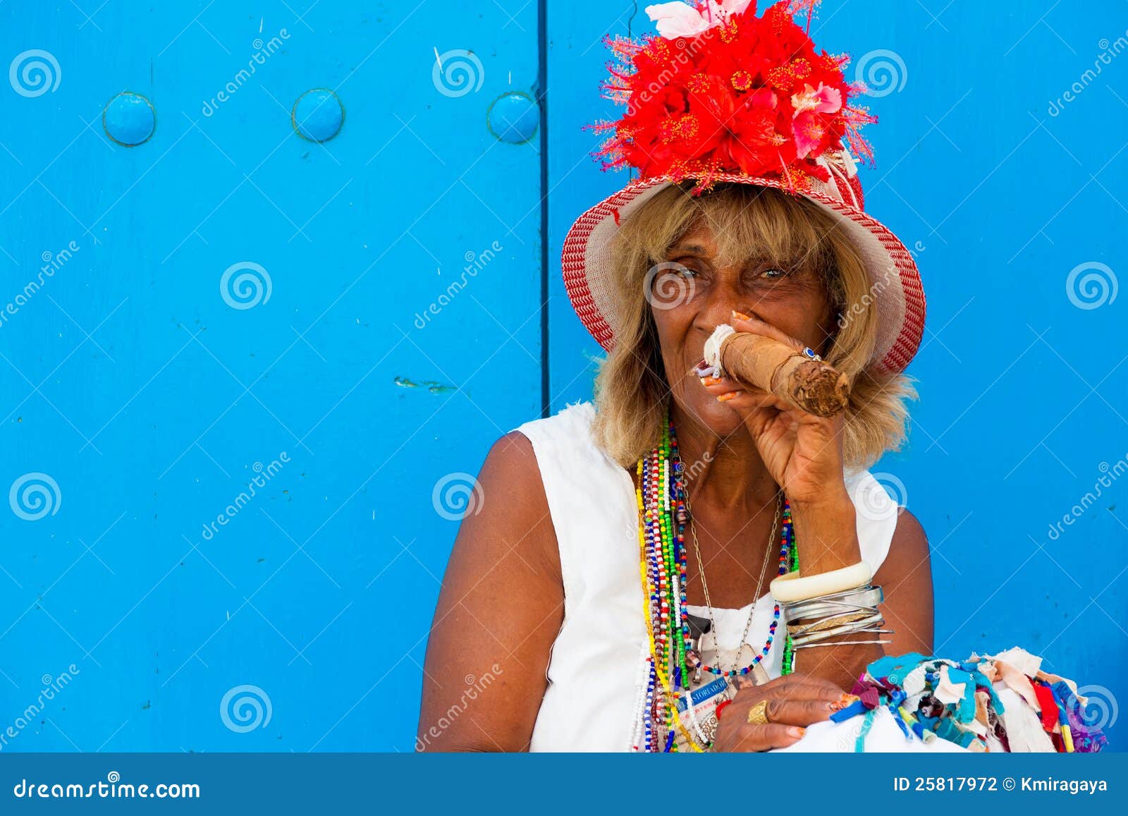 Colorful Old Black Lady with a Fine Cuban Cigar Editorial Photography ...