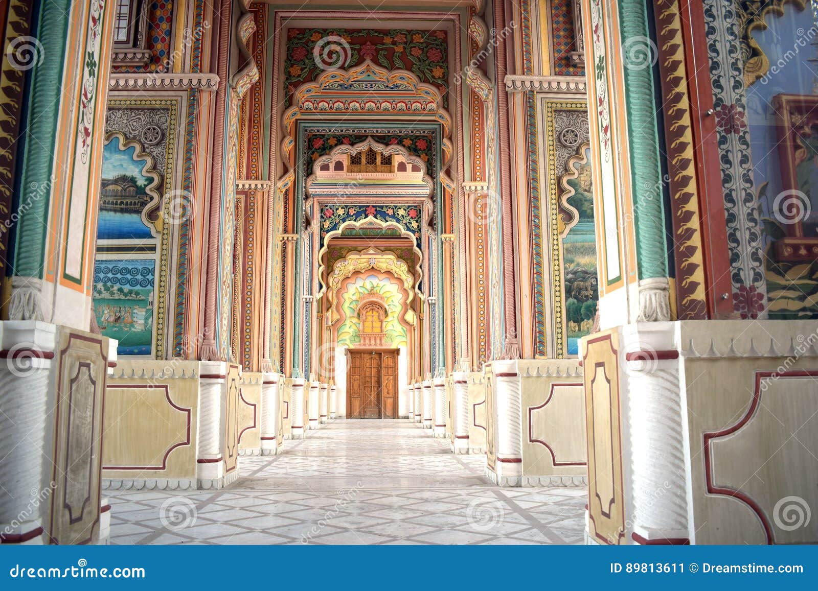 Colorful Palace editorial photo. Image of kingdom, mansion - 89813611