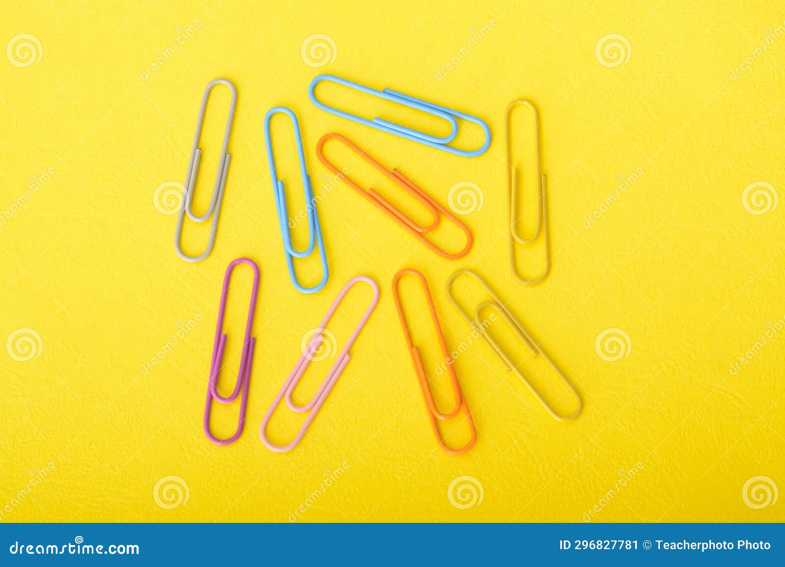 Colorful Paper Clips Bring a Lively Touch To Your Workspace while ...