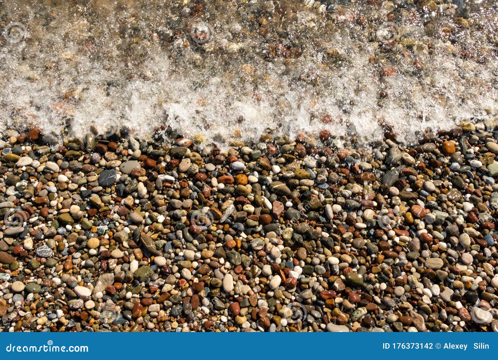 Colorful Pebble Beach and Sea with Waves. Wave Rolls on the Beach Stock ...