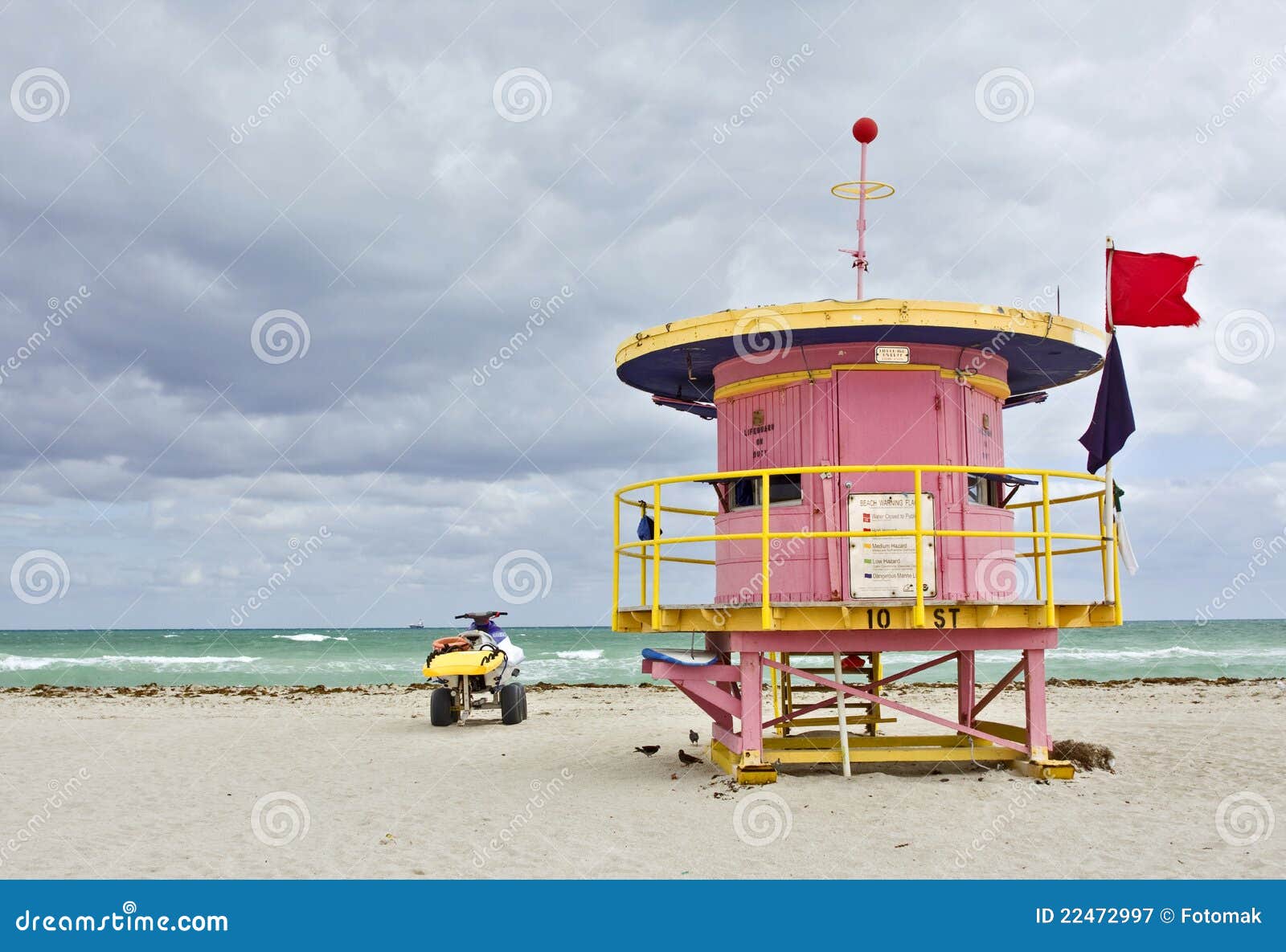 Colorful Pink Lifeguard House in Miami Beach Stock Image - Image of ...
