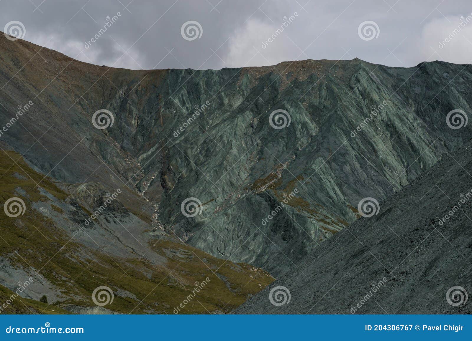 Colorful Sharp Rocks in the Yarlu River Valley Stock Image - Image of ...