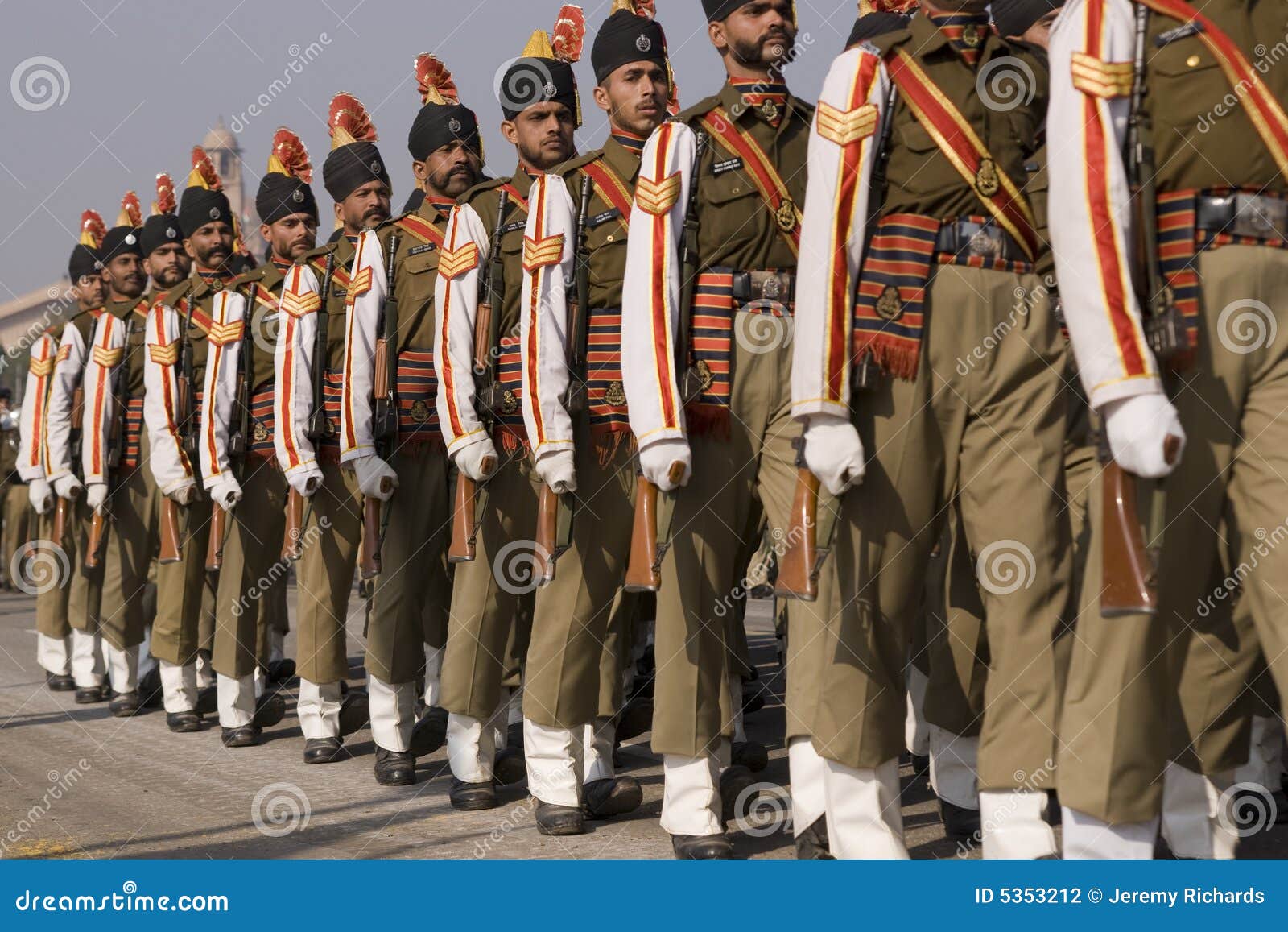 Colorful Soldiers on Parade Editorial Photography - Image of military ...