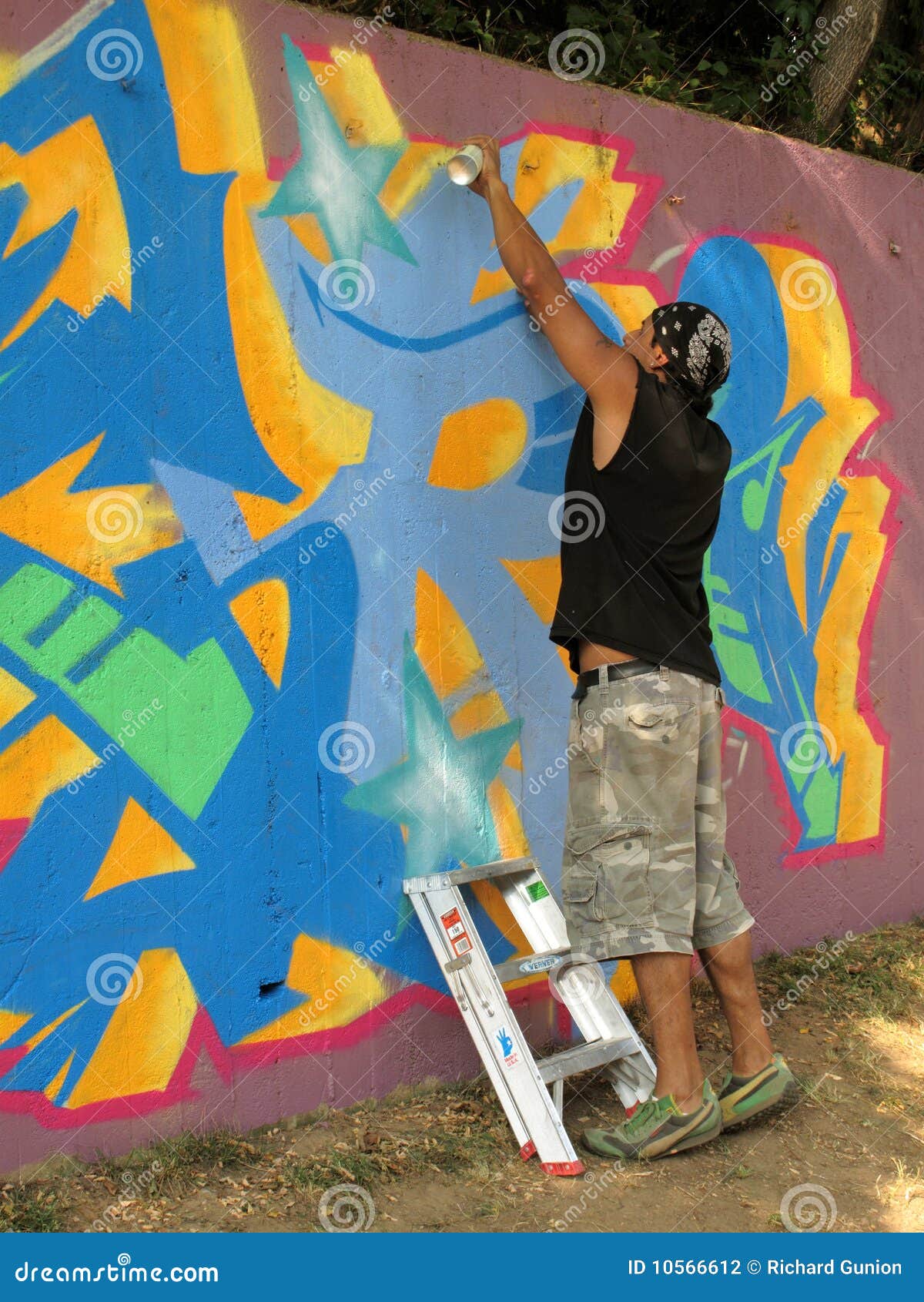 Colorful Spray Painting editorial photography. Image of colorful - 10566612