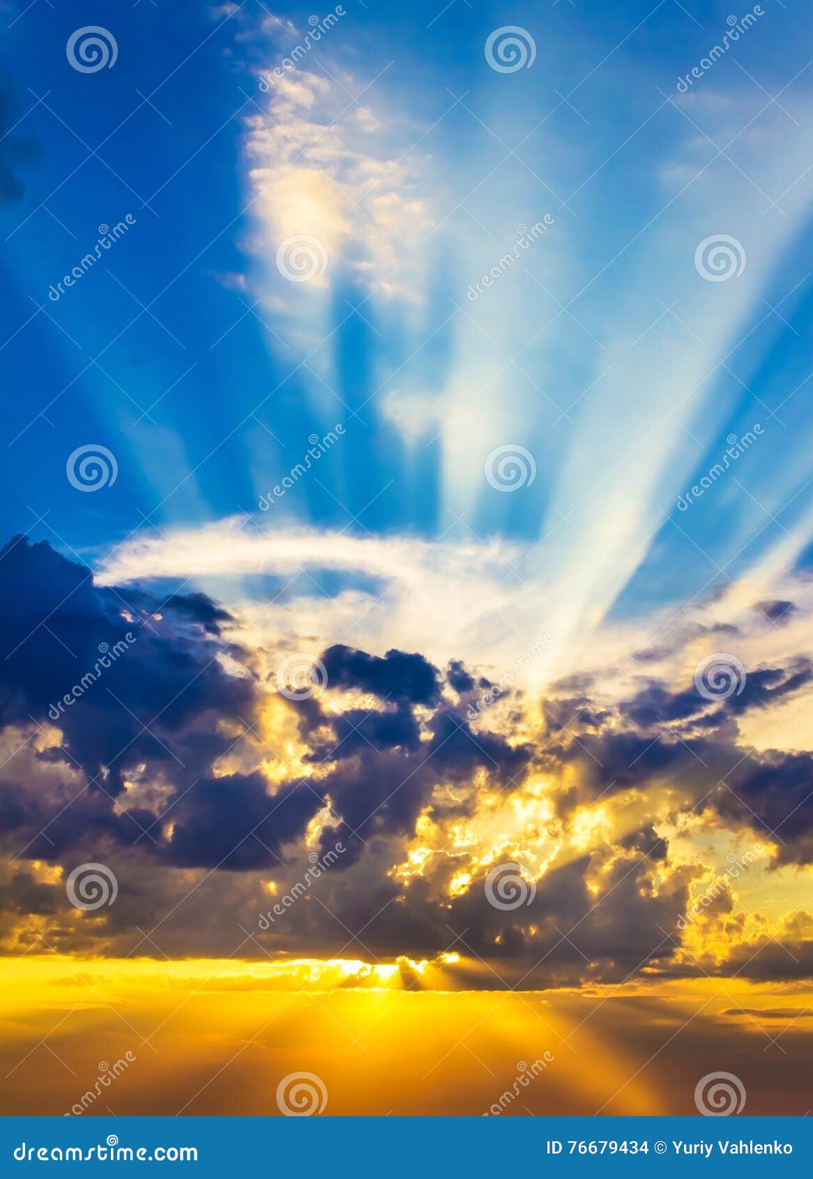 Colorful Sunrise, Sunset Clouds and Sun Rays. Nature, Background ...