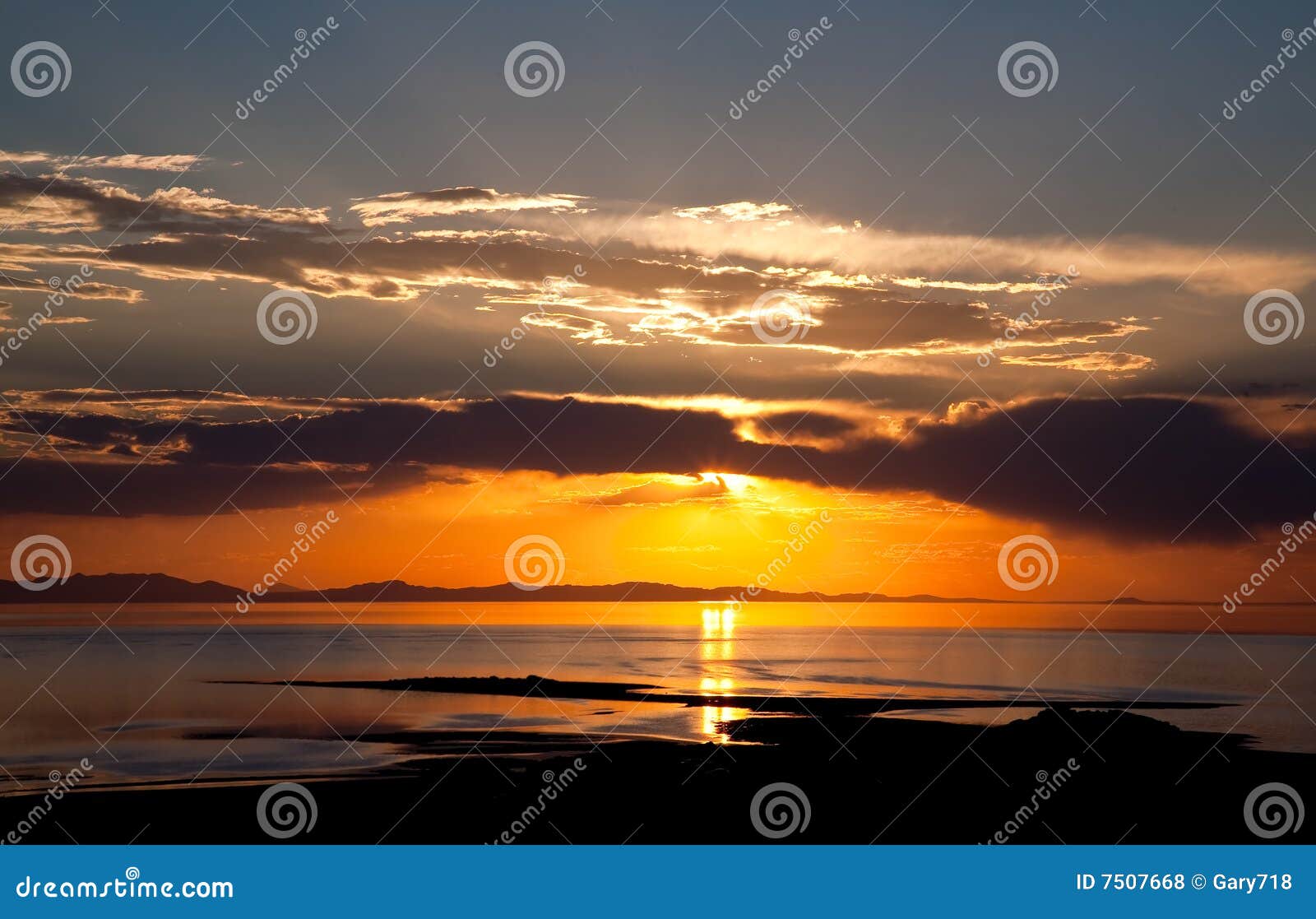 The Colorful Sunset at the Great Salt Lake Stock Photo - Image of ...