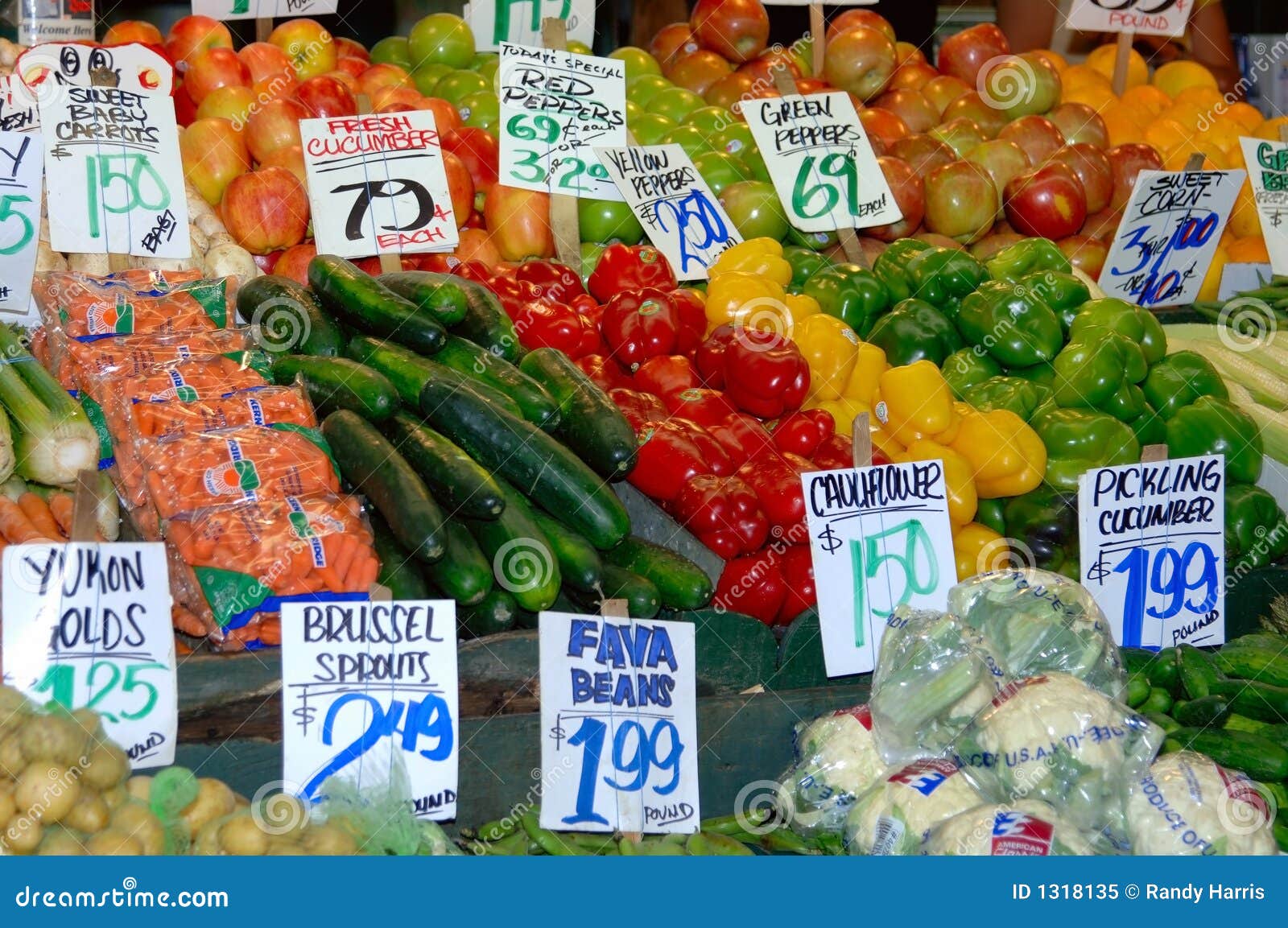 Colorful vegetable stand stock image. Image of carrots - 1318135