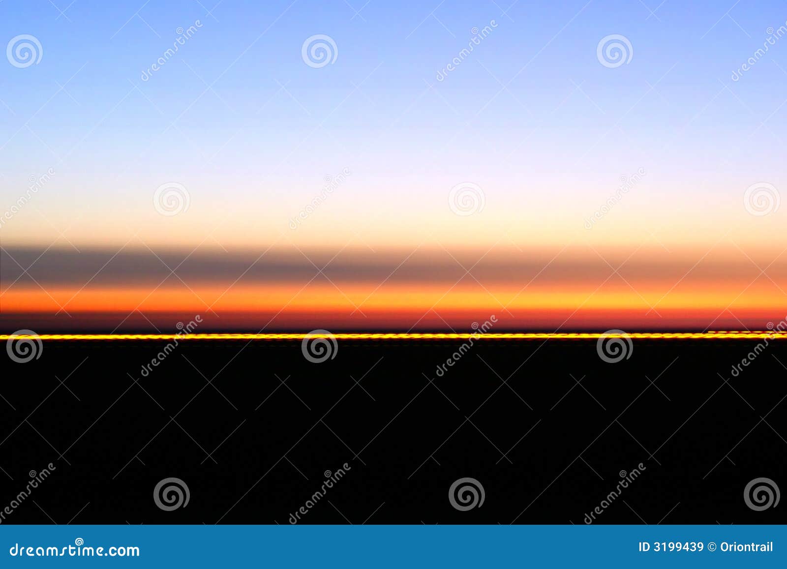 Colori Di Crepuscolo Sull'orizzonte Immagine Stock - Immagine di luce ...