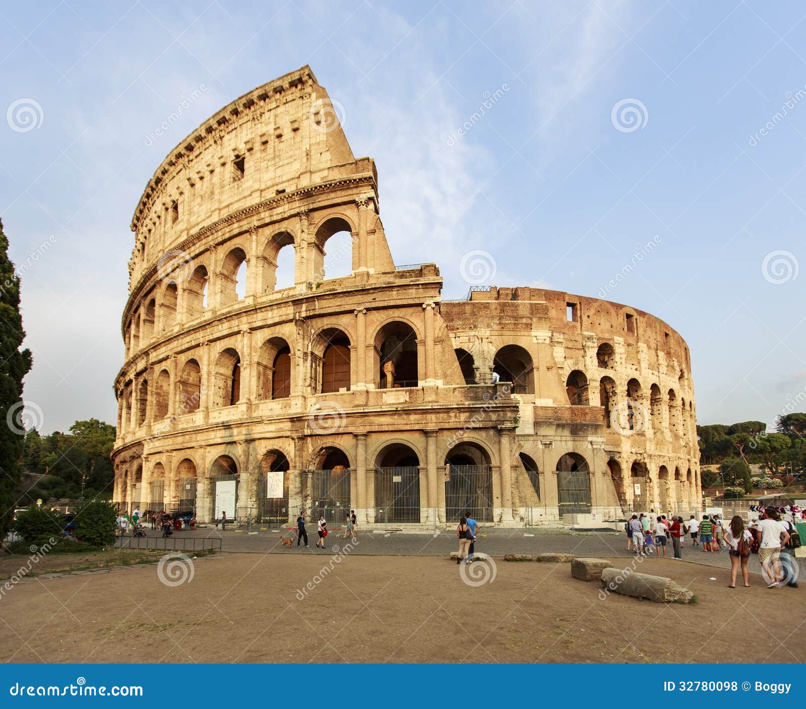 Colosseum redaktionelles stockfoto. Bild von arena, italienisch - 32780098