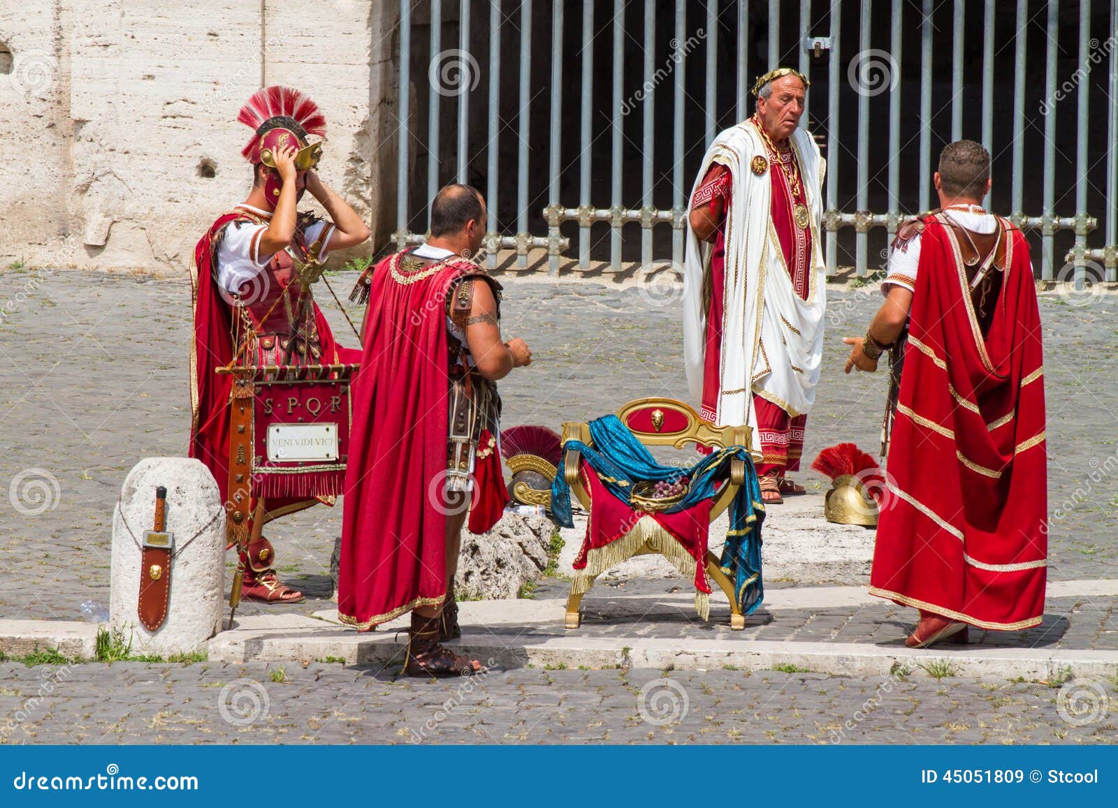 Colosseum - Gladiatoren Und Dominus Redaktionelles Stockbild - Bild von ...