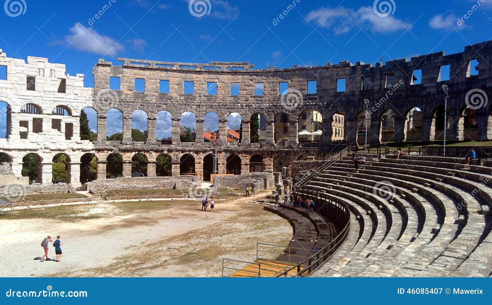 Colosseum in Pula editorial photography. Image of architecture - 46085407