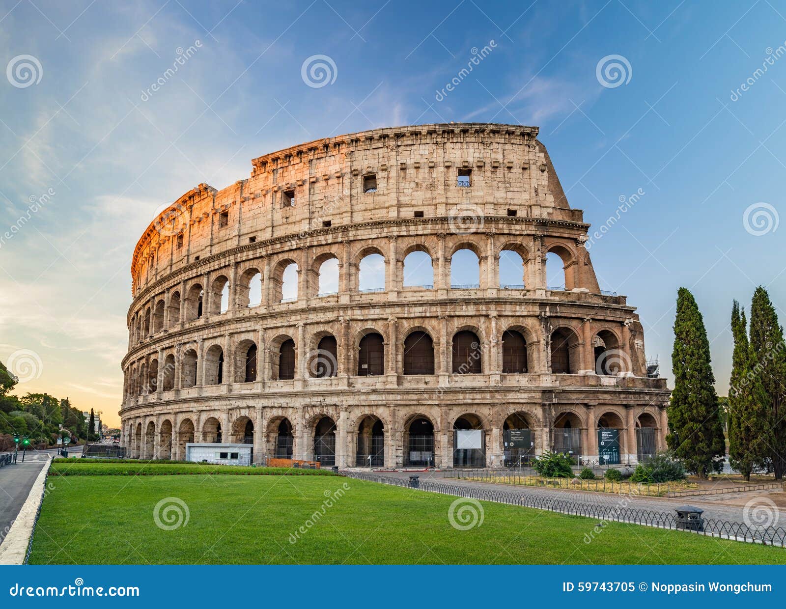 Colosseum - Rom - Italien stockbild. Bild von architektur - 59743705