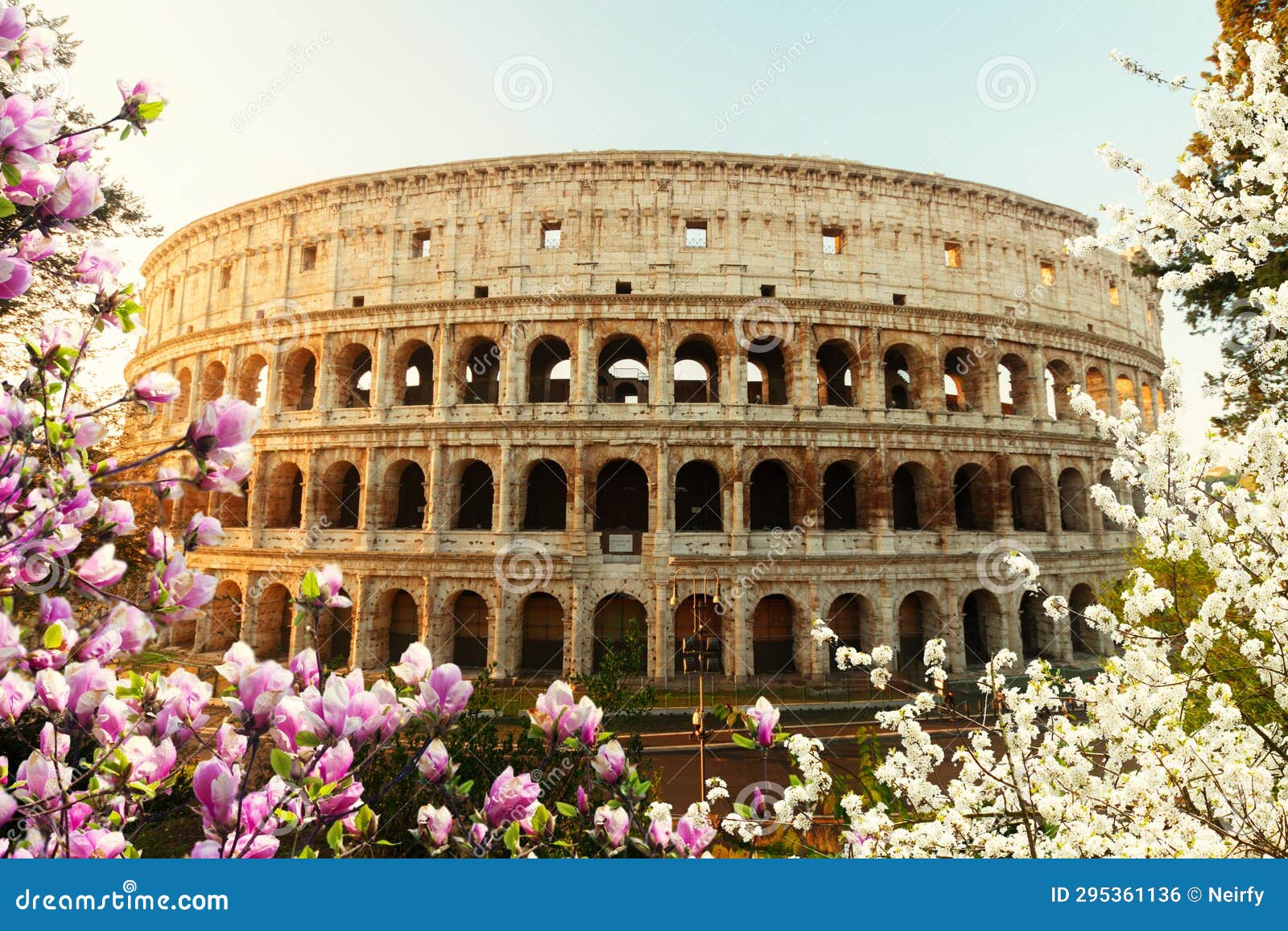 Colosseum at Sunset in Rome, Italy Stock Photo - Image of ancient ...
