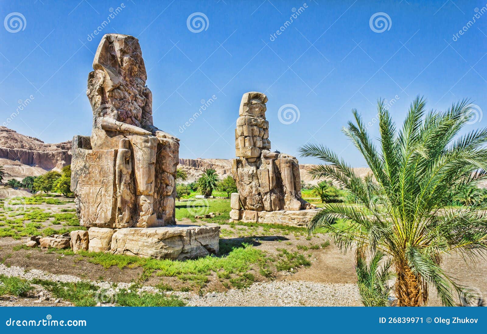 Colossi Di Memnon, Valle Dei Re, Luxor, Egitto Immagine Stock ...