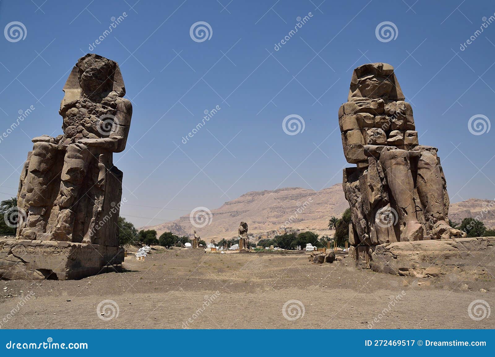 Colossi of Memnon in Egypt stock image. Image of wadi - 272469517