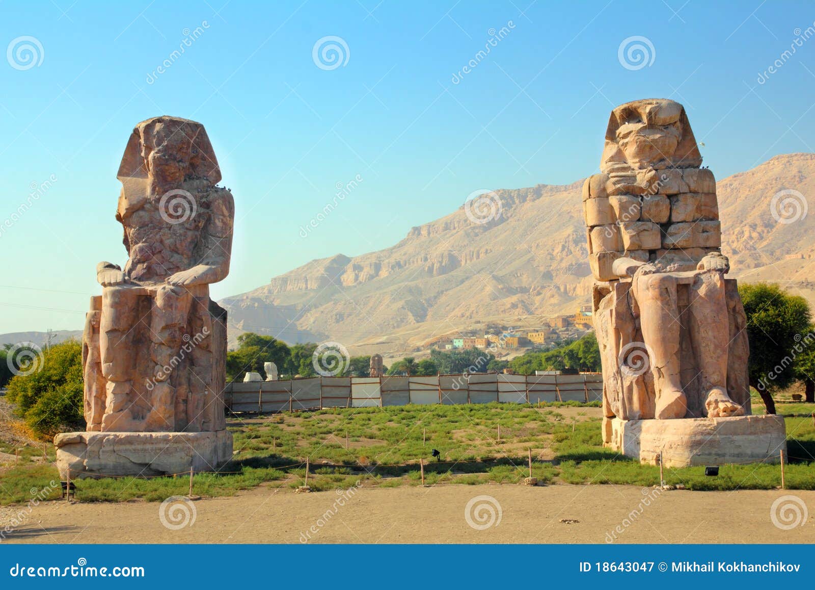 Colossi of Memnon in Luxor Egypt Stock Image - Image of desert ...
