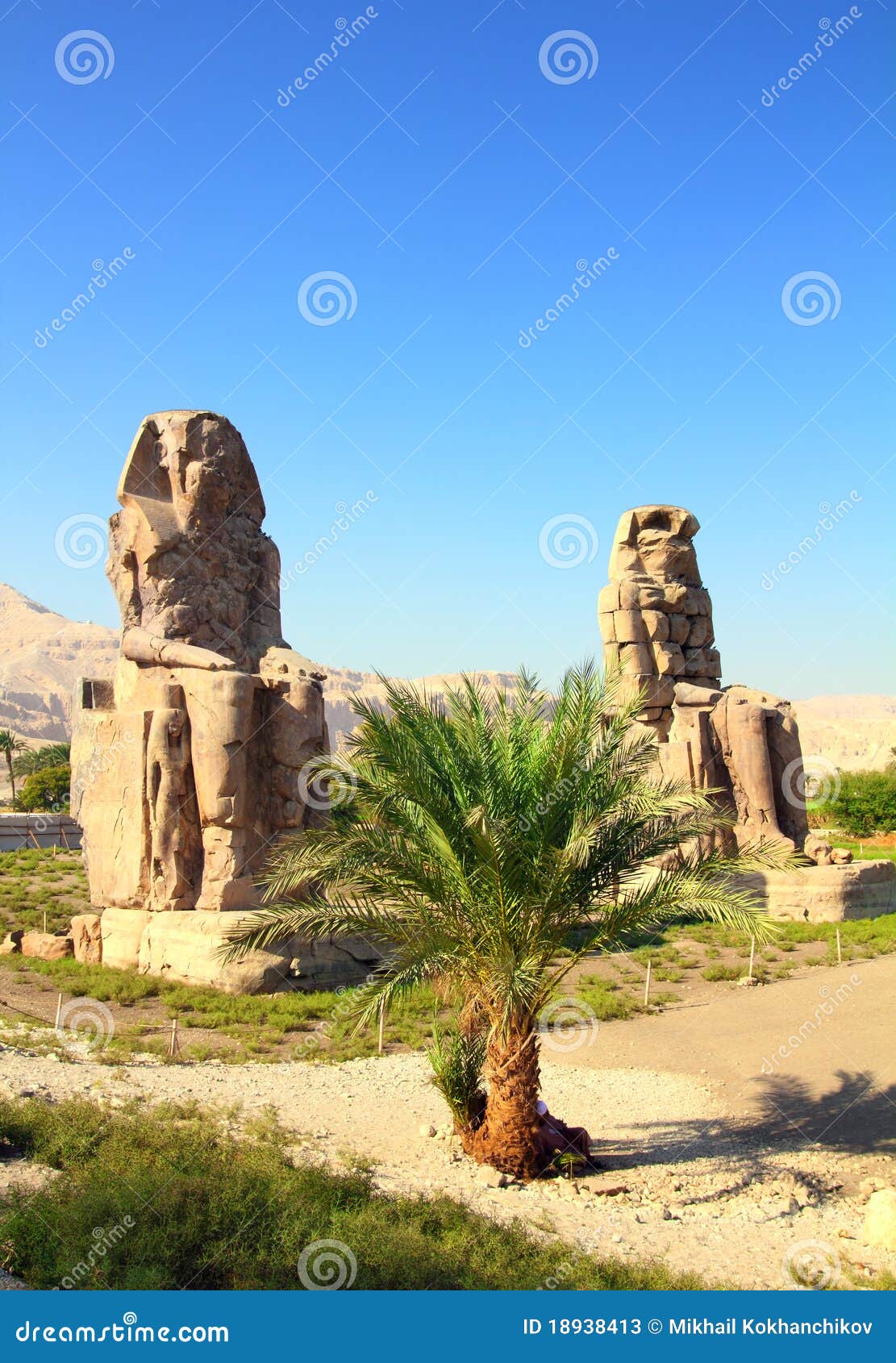 Colossi of Memnon in Luxor Egypt Stock Image - Image of gigantic ...