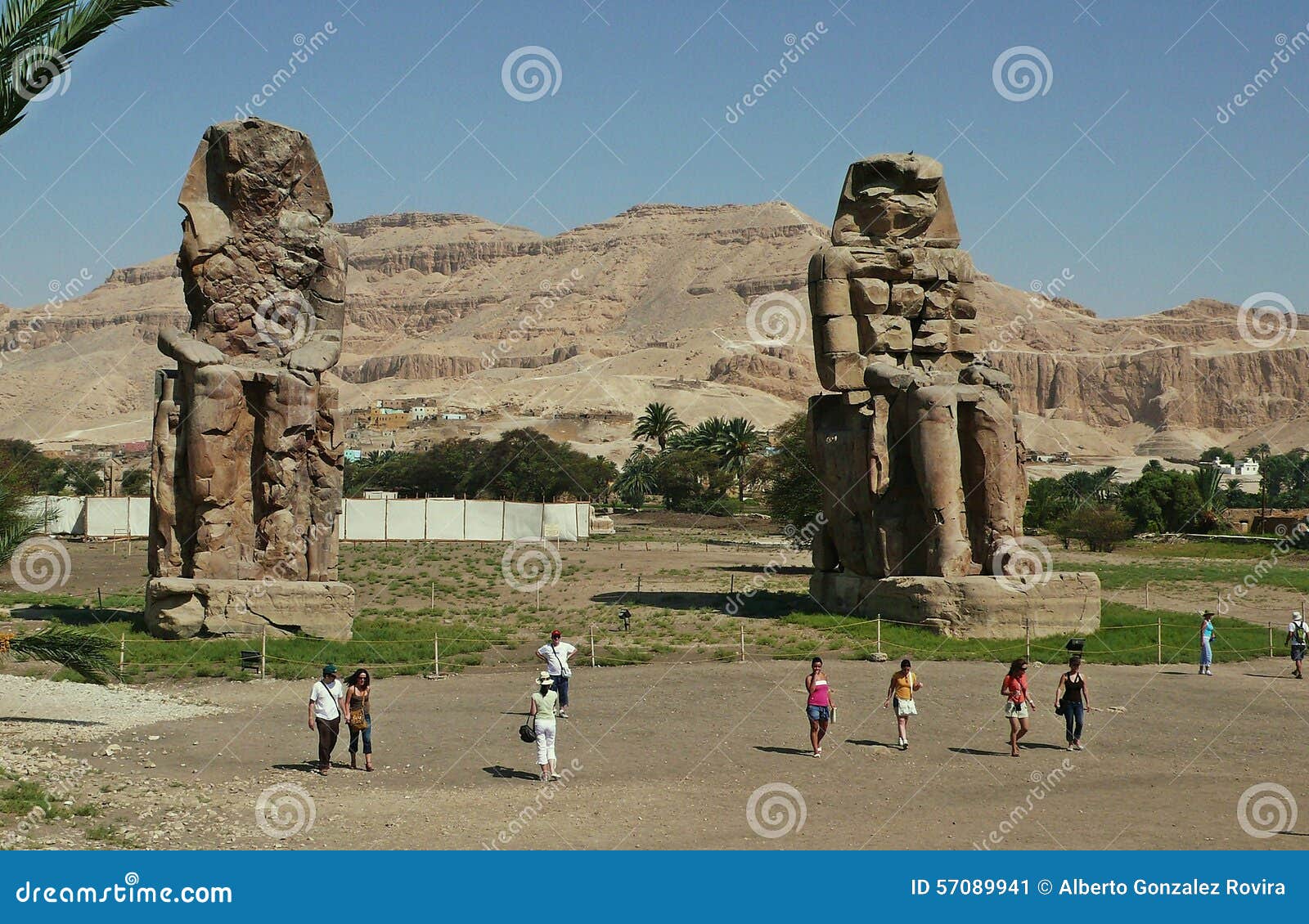 Colossi of memnon editorial photo. Image of statues, mountain - 57089941
