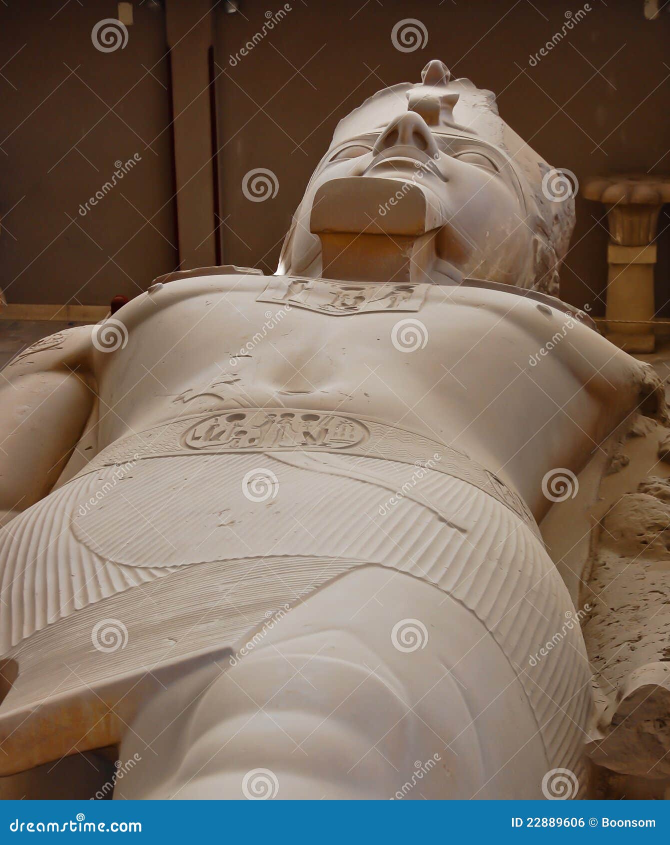 Colossus Ramses II statue editorial photo. Image of cairo - 22889606