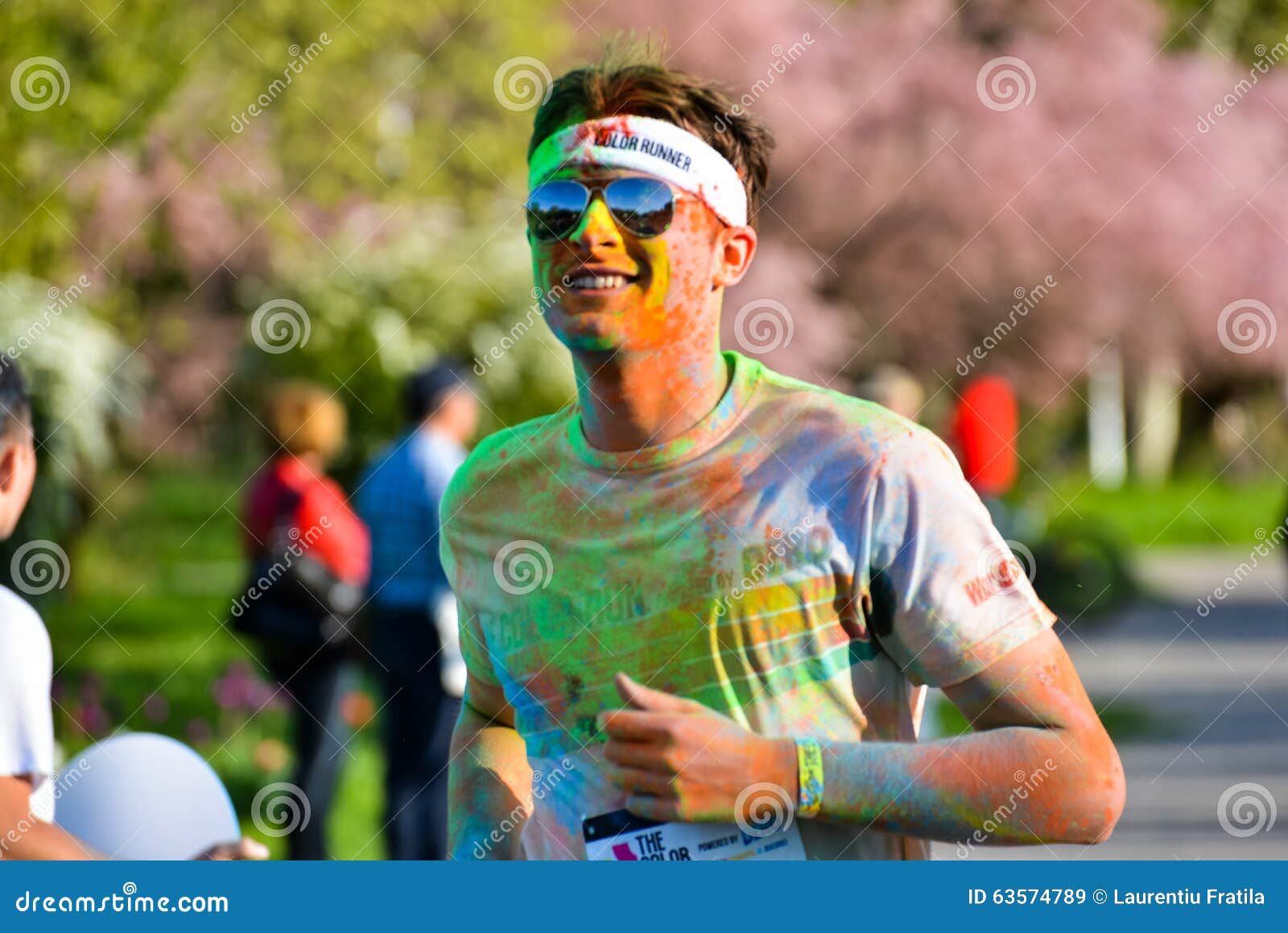 Colour Run 2014 editorial stock image. Image of white - 63574789