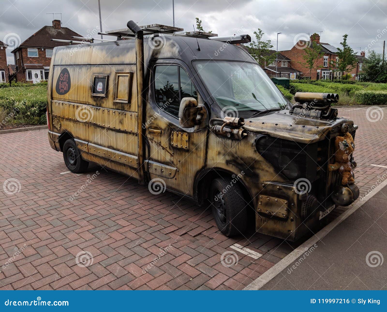 Colourful van editorial photo. Image of tuning, interesting - 119997216