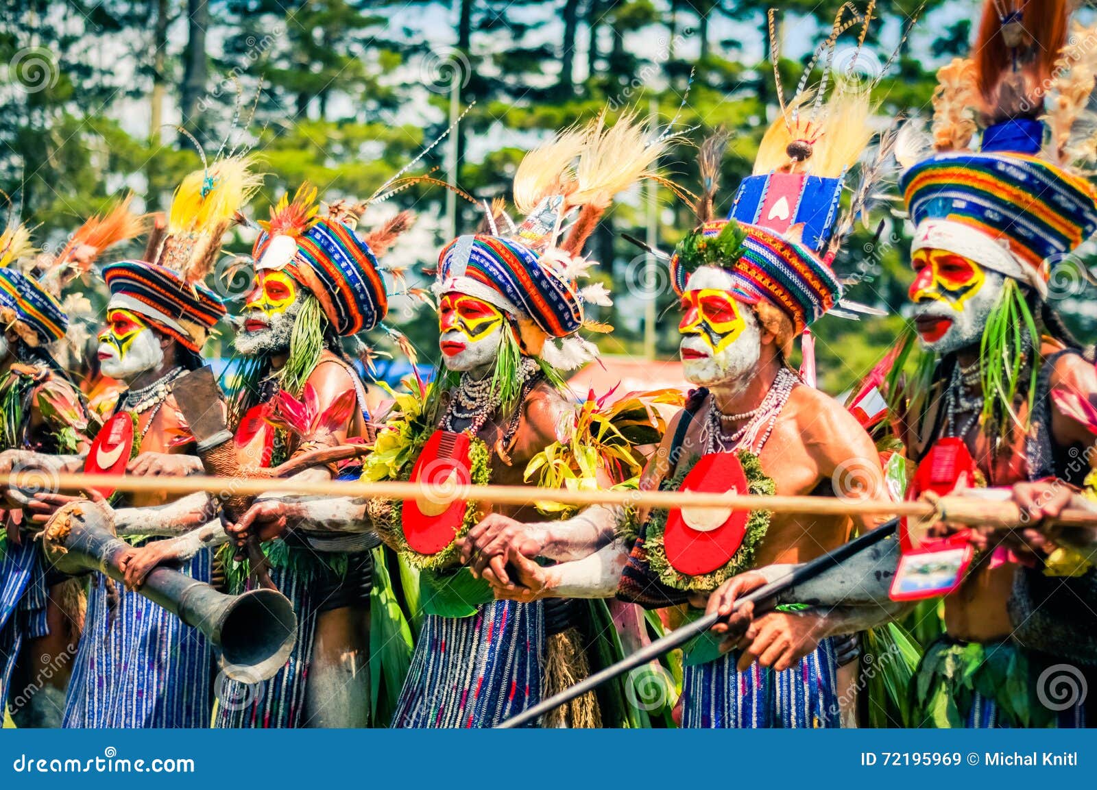 Colours W Papua - Nowa Gwinea Obraz Stock Editorial - Obraz złożonej z ...