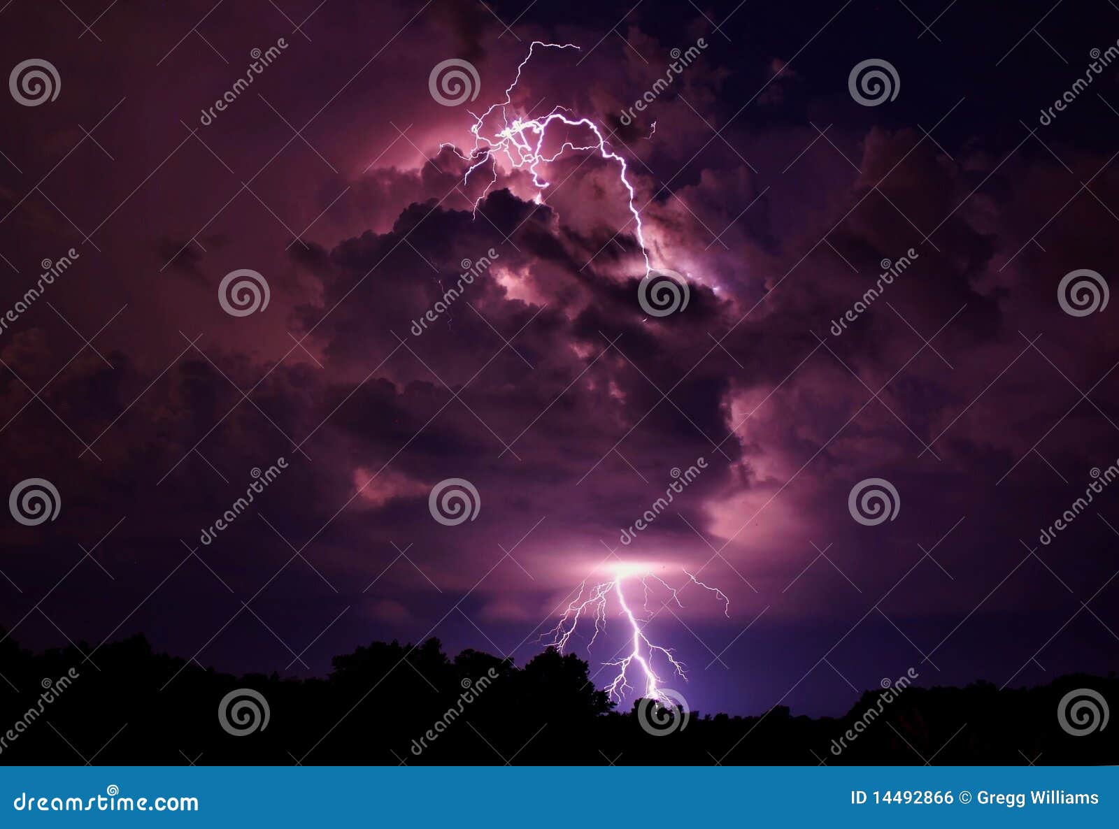 Colpo di lampo. fotografia stock. Immagine di elettrico - 14492866