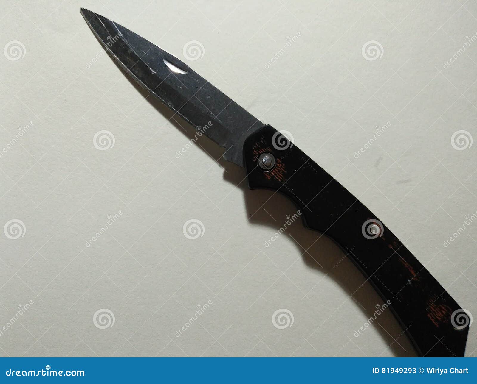 Coltello immagine stock. Immagine di strumento, lama - 81949293