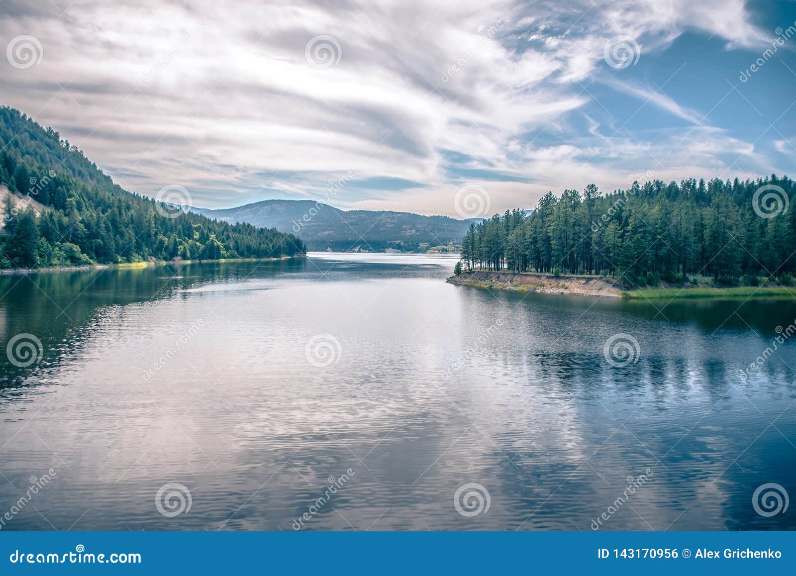 Columbia River Washington State Nature Stock Photo - Image of clouds ...