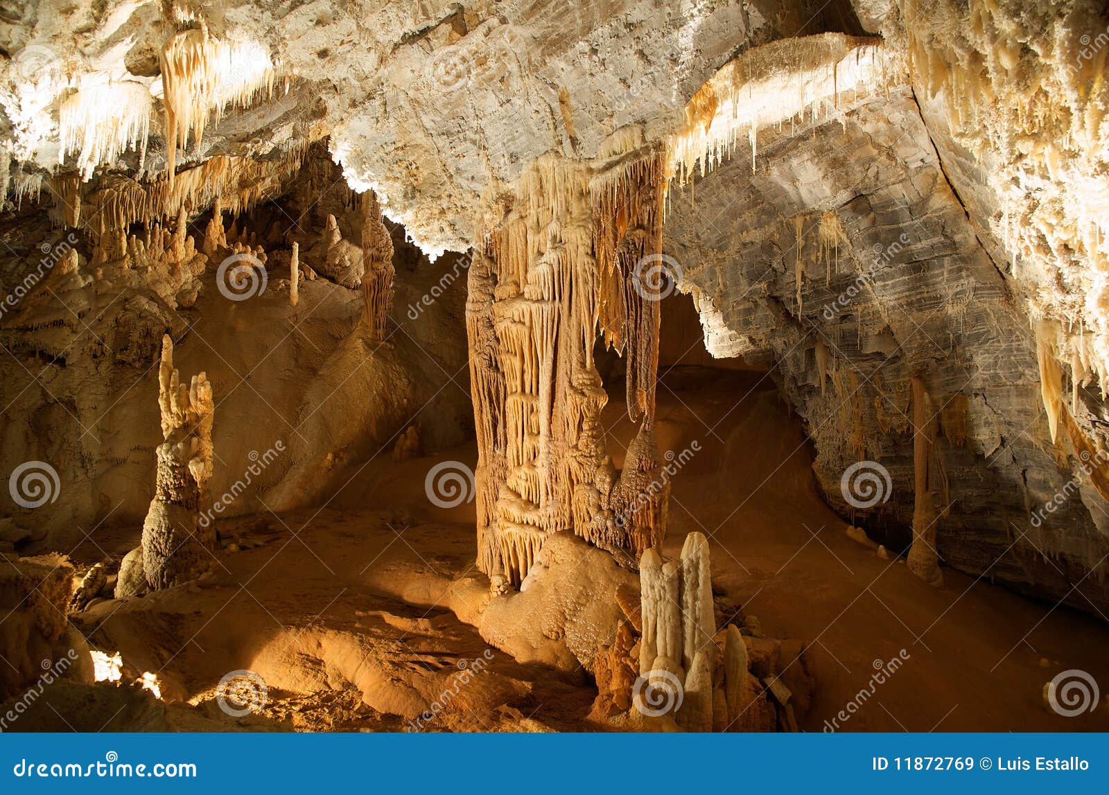 7,623 Column Cave Stock Photos - Free & Royalty-Free Stock Photos from ...