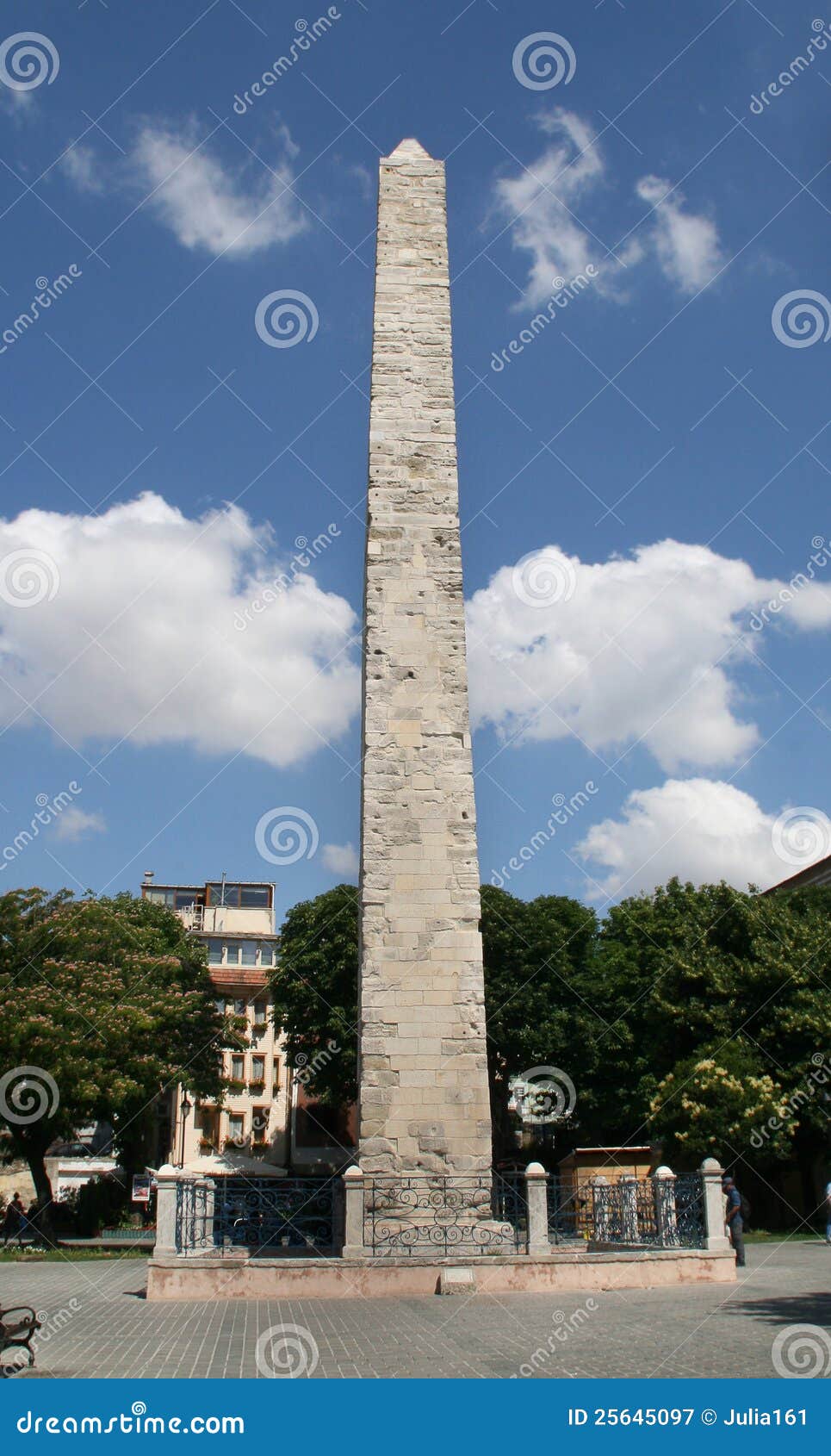 Column of Constantine in Hippodrome. Istanbul Editorial Photography ...