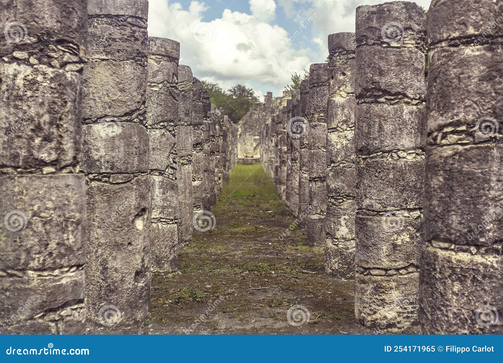 Column Corridor of the Temple of the Warriors Stock Image - Image of ...