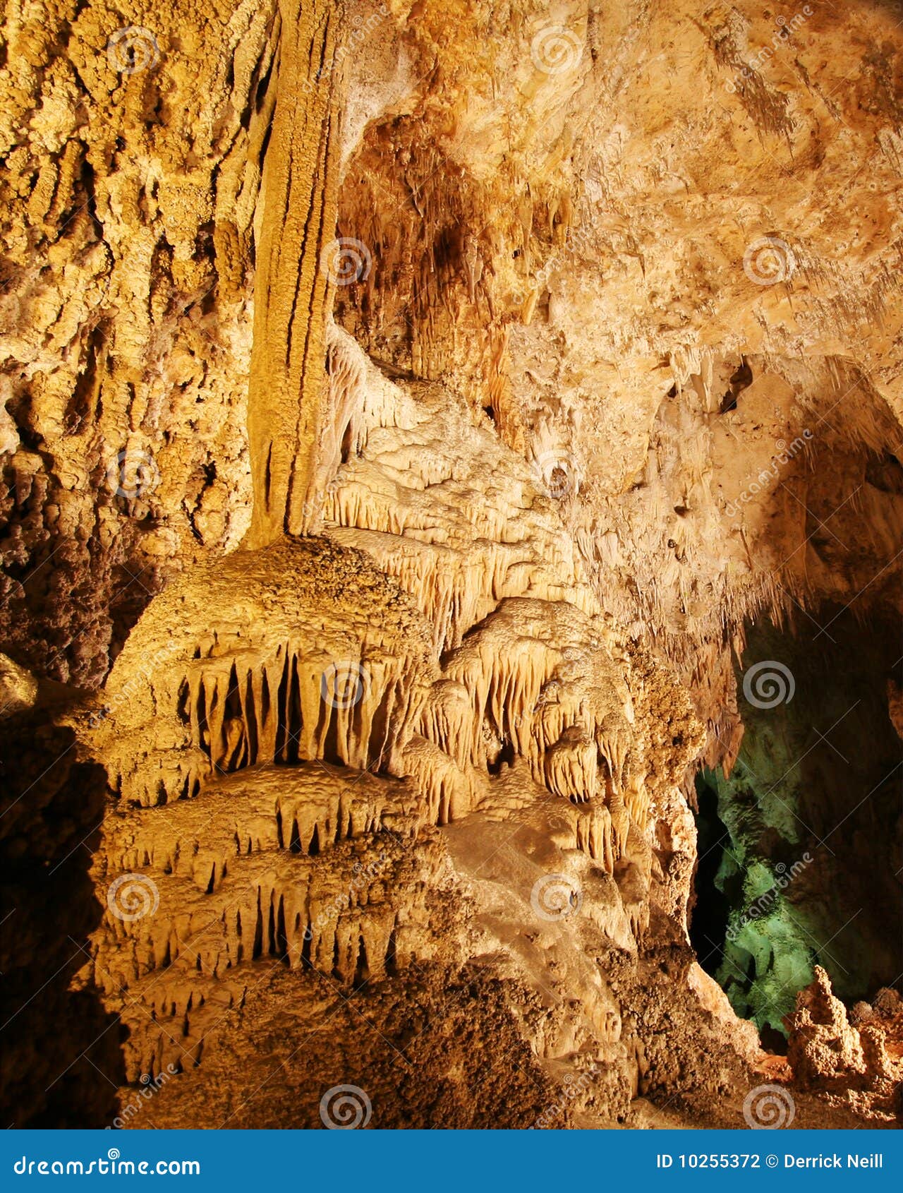 A Column and Flowstone in Carlsbad Caverns Stock Photo - Image of ...