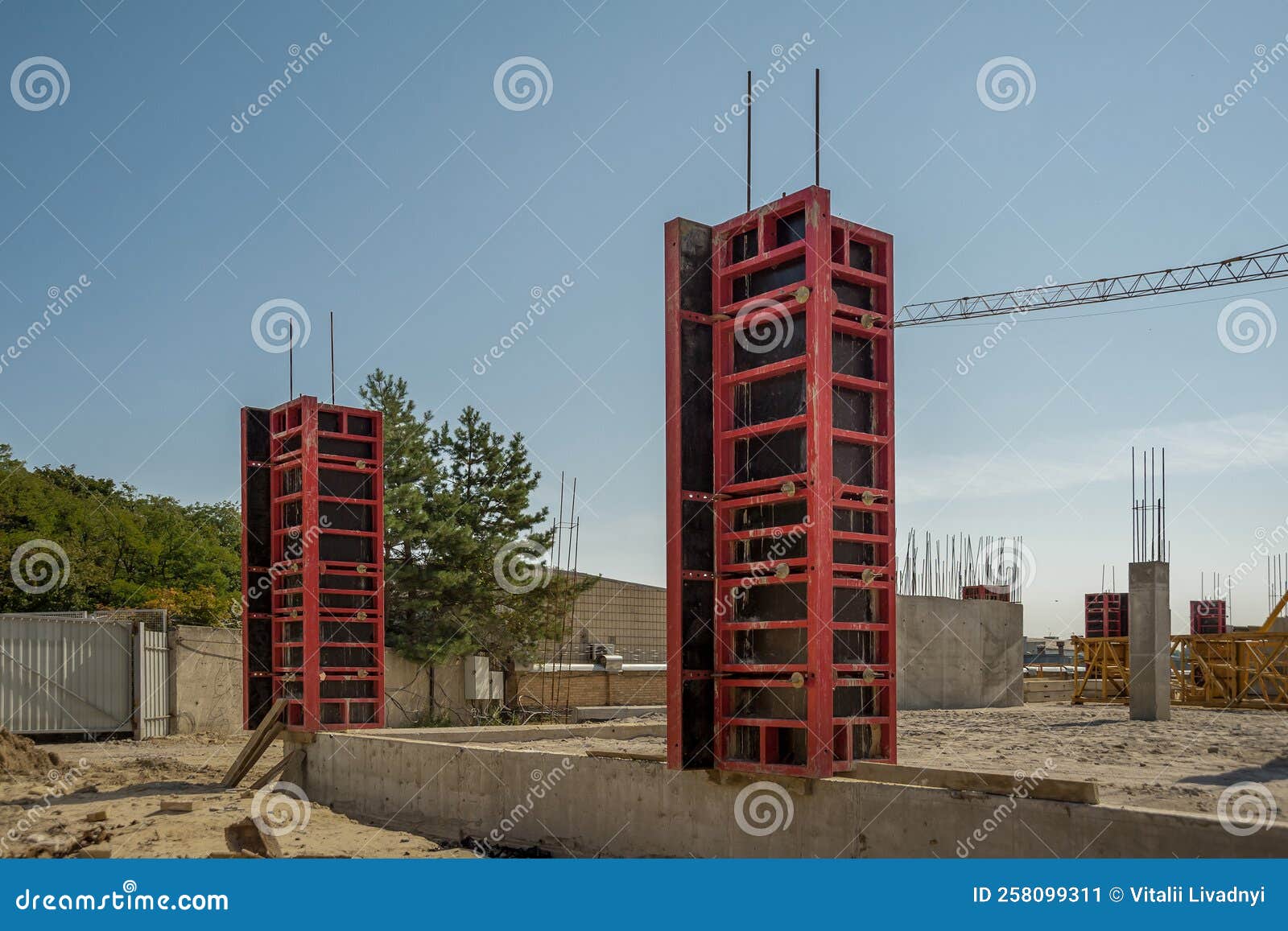 Column Formwork Internal Steel Structure Made Up Of Poles From The ...