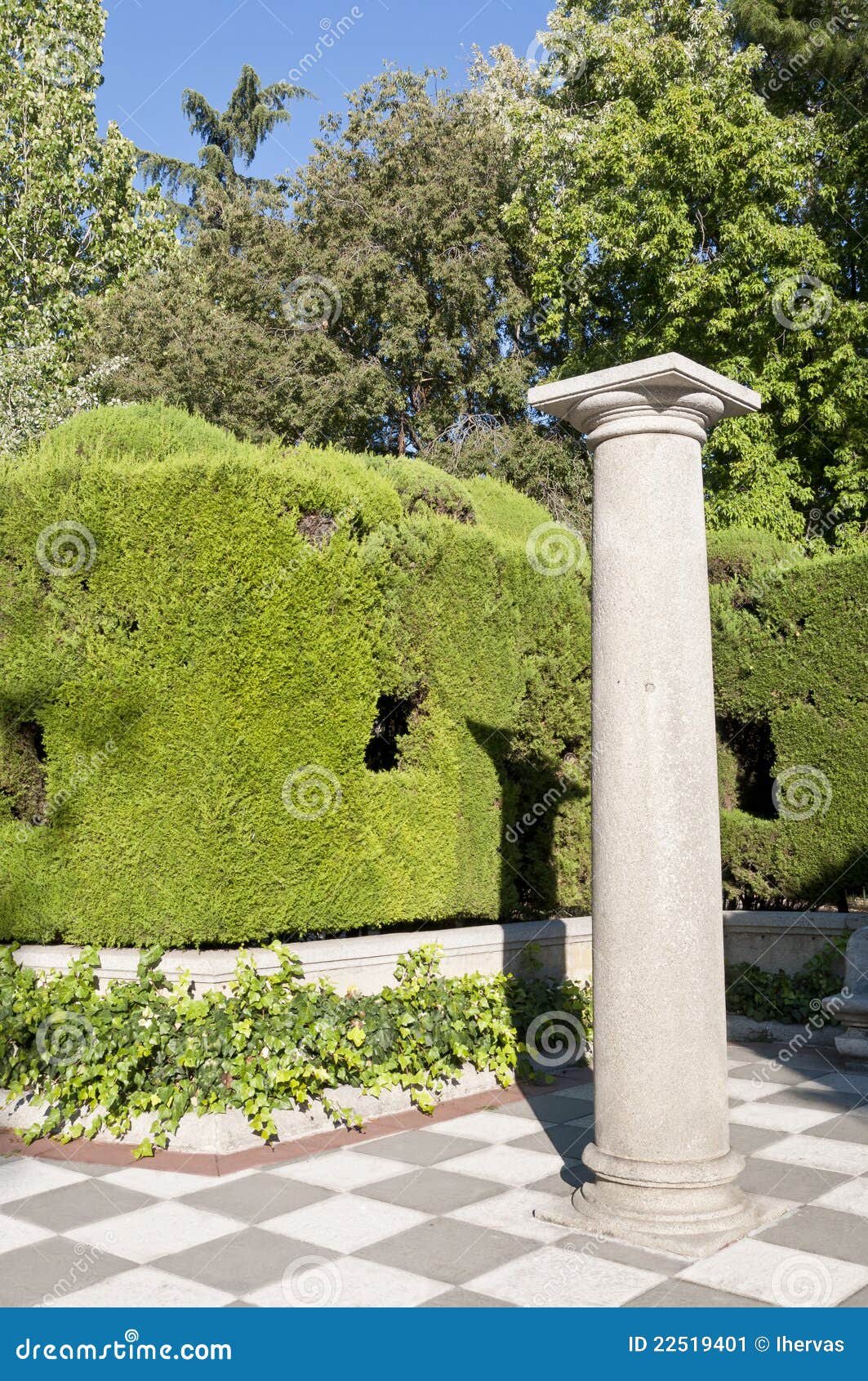 Column and garden. stock image. Image of hedgerow, architecture - 22519401