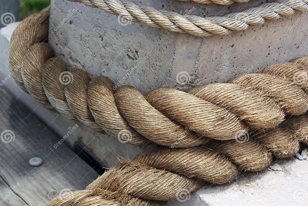 Column with Rope at Berth stock image. Image of chain - 5727847