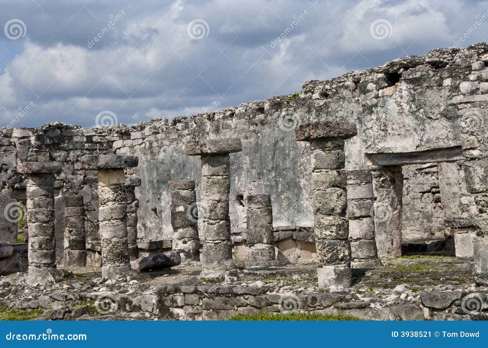 Column Ruins at Tulum Mexico Stock Image - Image of weathered, mayan ...