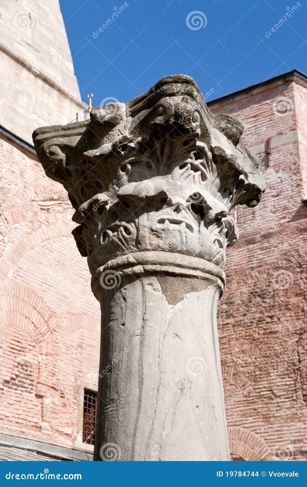Columna Antigua Del Corinthian Foto de archivo - Imagen de viejo ...
