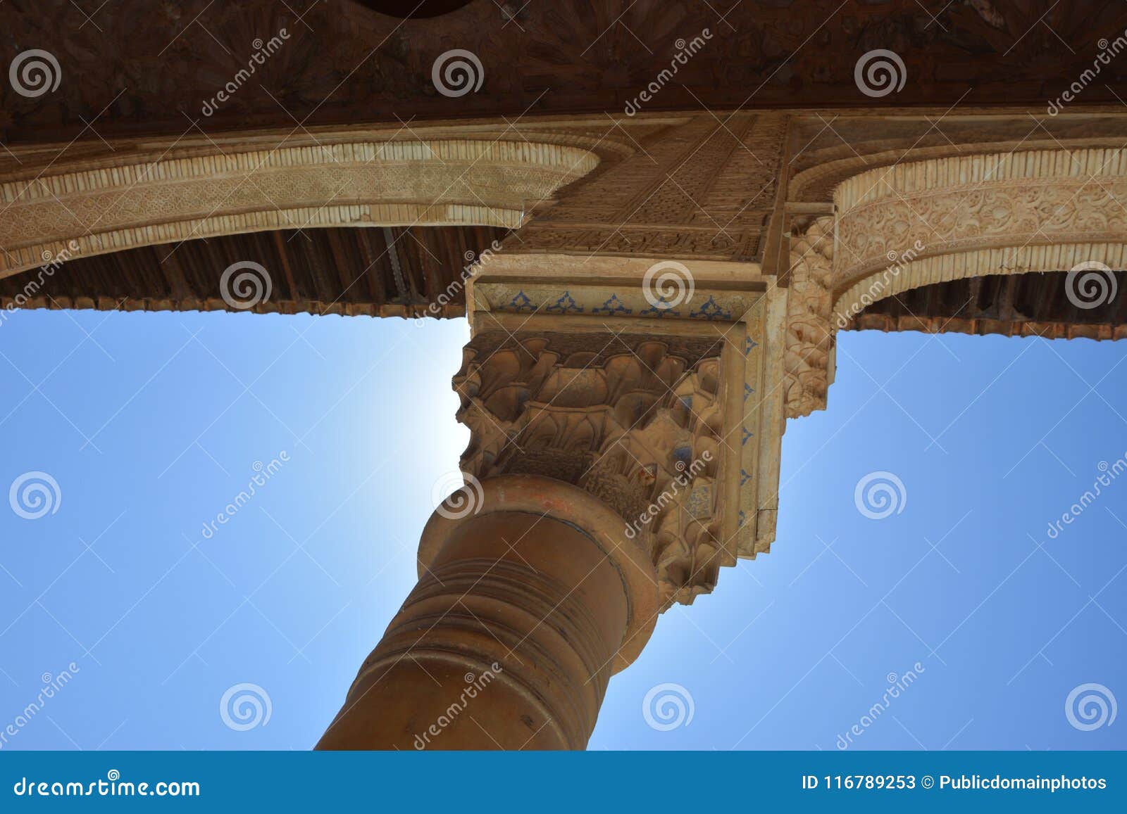 Tamaño De La Estructura Del Arco De La Columna Imagen. Imagen: 116789253