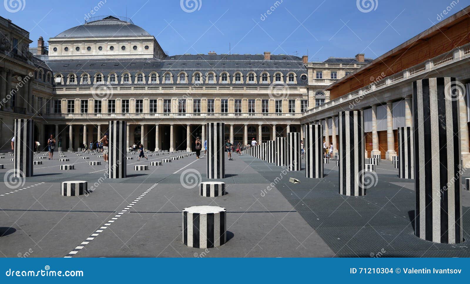 Columnas de Buren imagen de archivo editorial. Imagen de daniel - 71210304