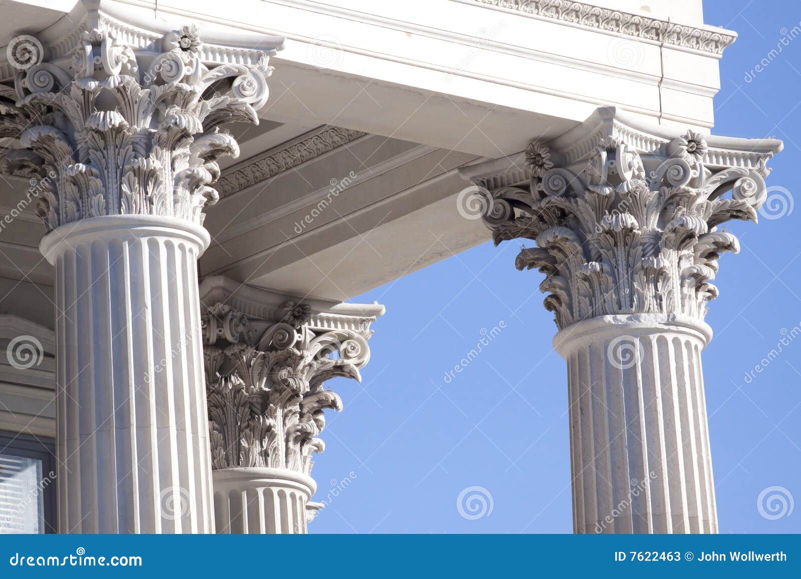 Columnas del Corinthian imagen de archivo. Imagen de museo - 7622463