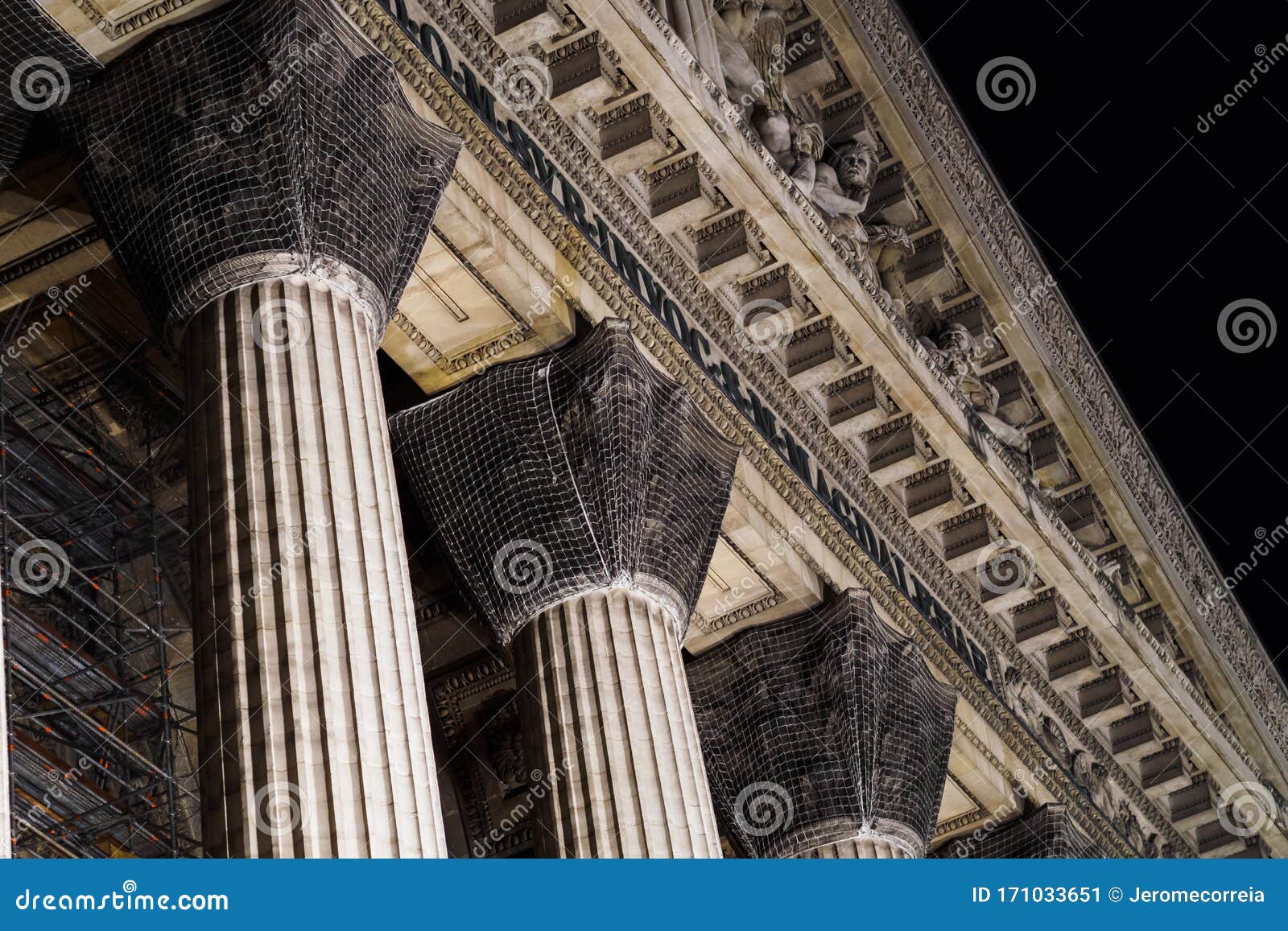 Columnas Del Palacio Romano Imagen de archivo - Imagen de frente ...