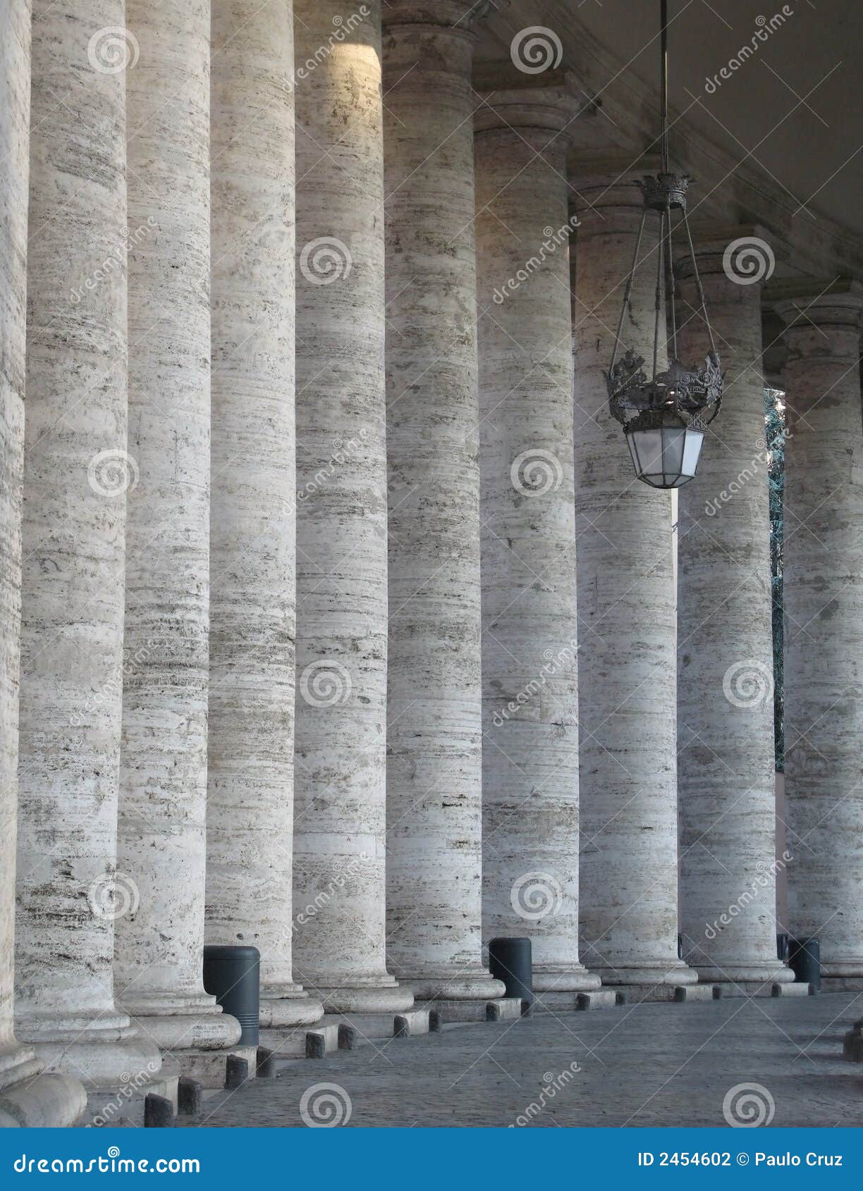 Columns Picture. Image: 2454602
