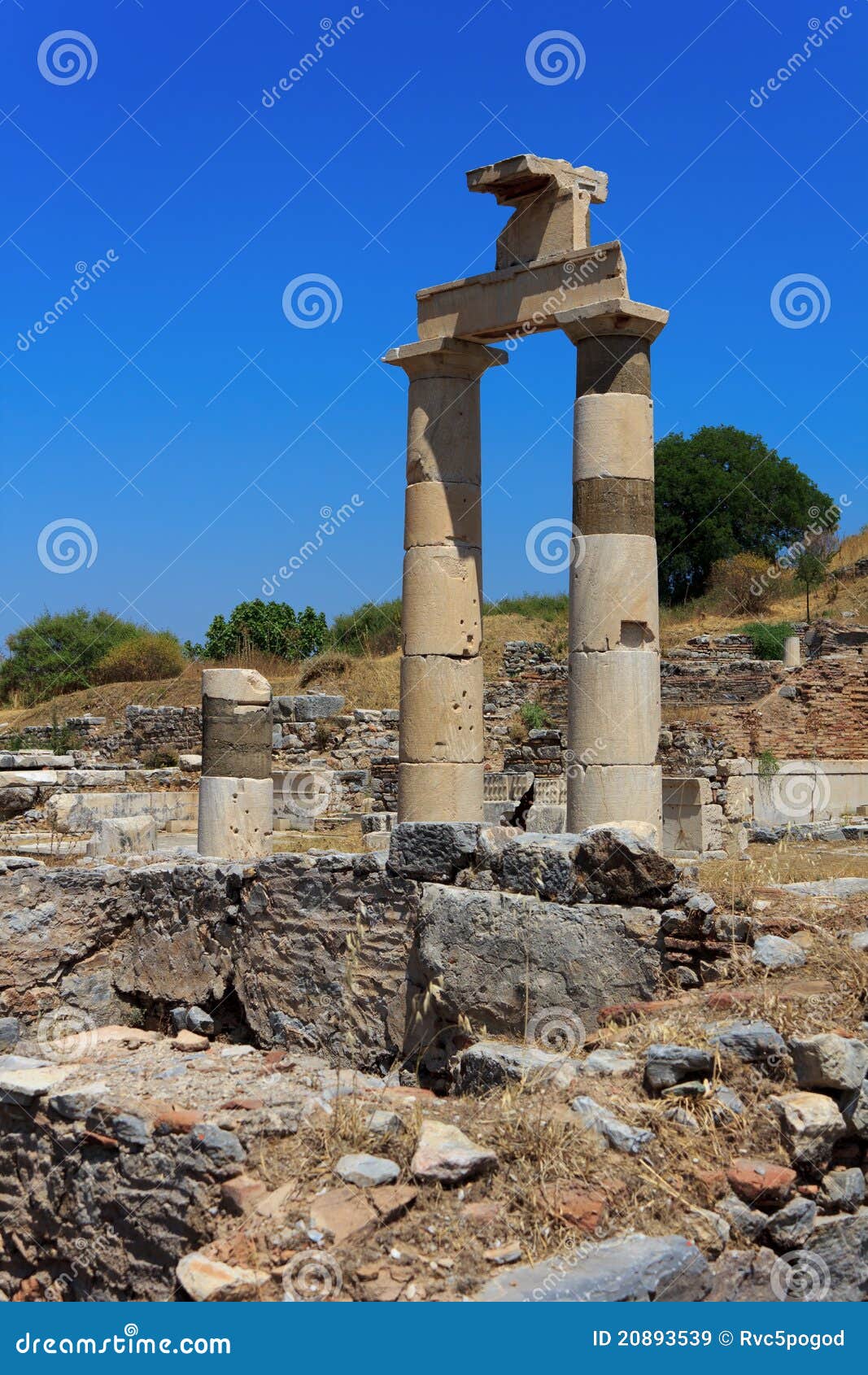 Columns at Ephesus, Turkey stock image. Image of arch - 20893539