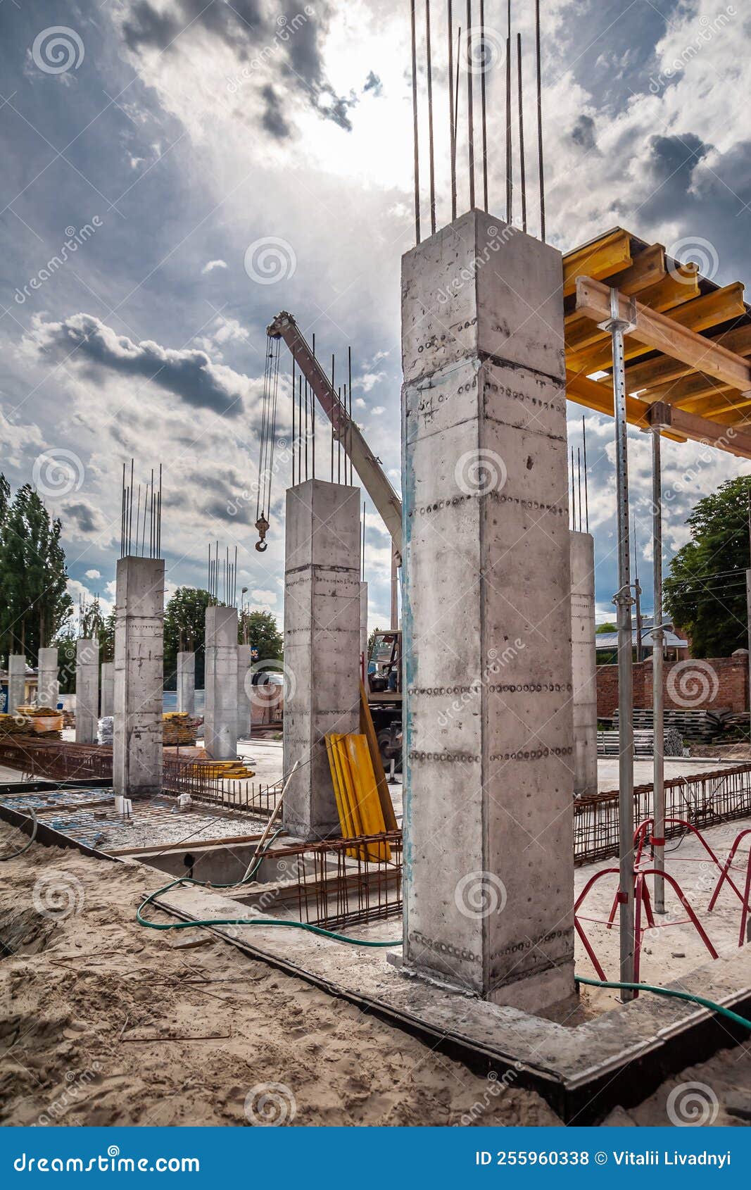 Columns and Horizontal Formwork Stock Photo - Image of mounting, frame ...