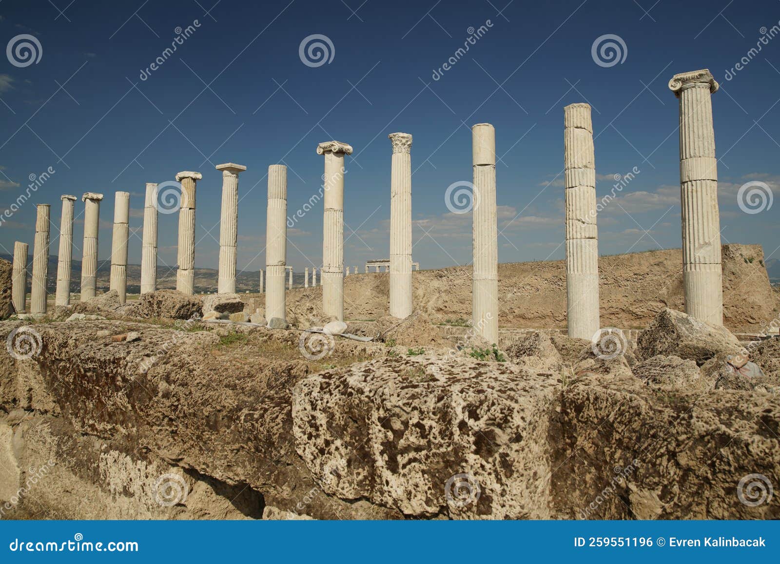 Columns in Laodicea on the Lycus Ancient City in Denizli, Turkiye Stock ...