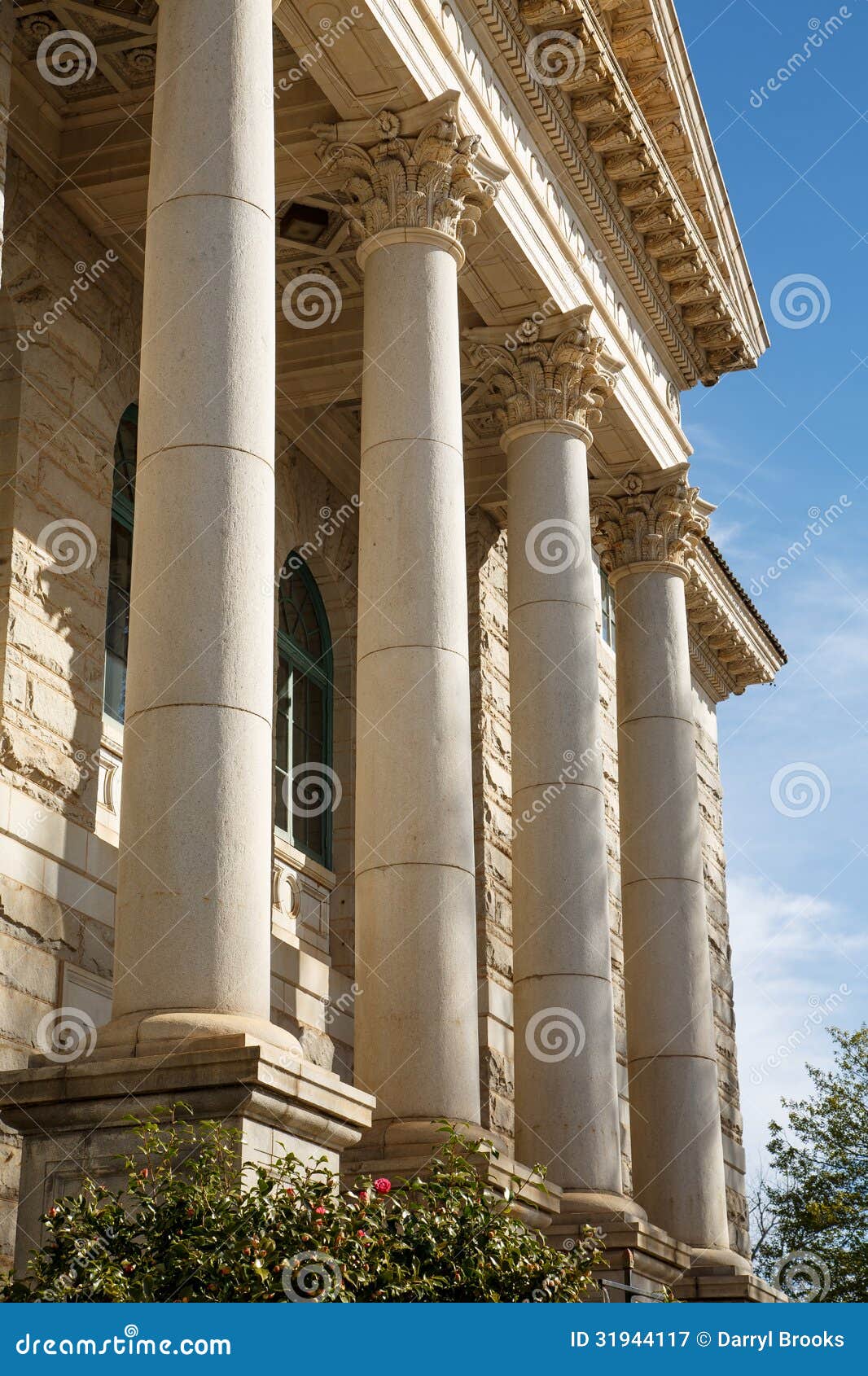 Columns on Old Courthouse stock image. Image of courthouse - 31944117