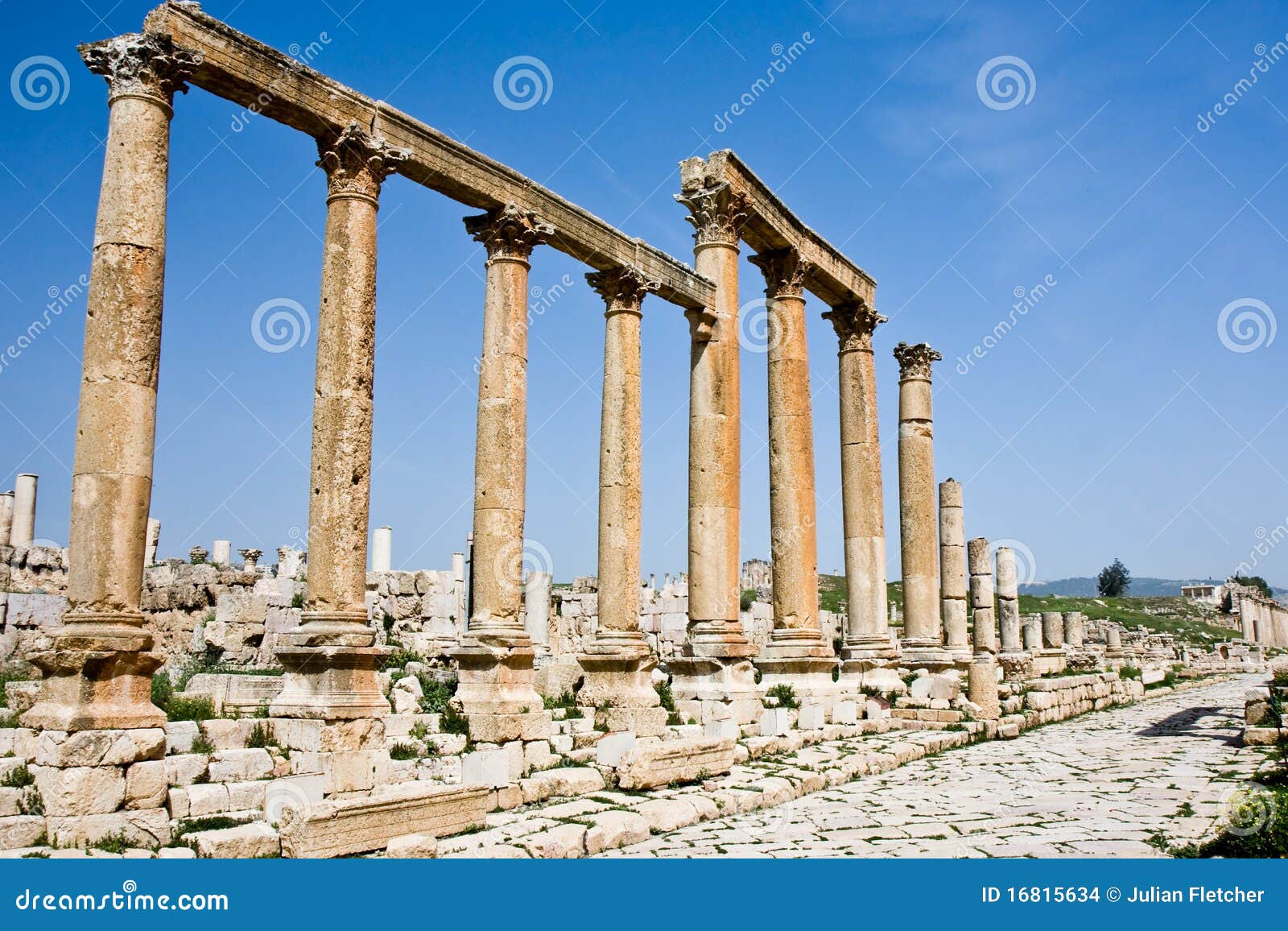 Columns at the Roman Ruins in Jerash, Jordan Stock Photo - Image of ...